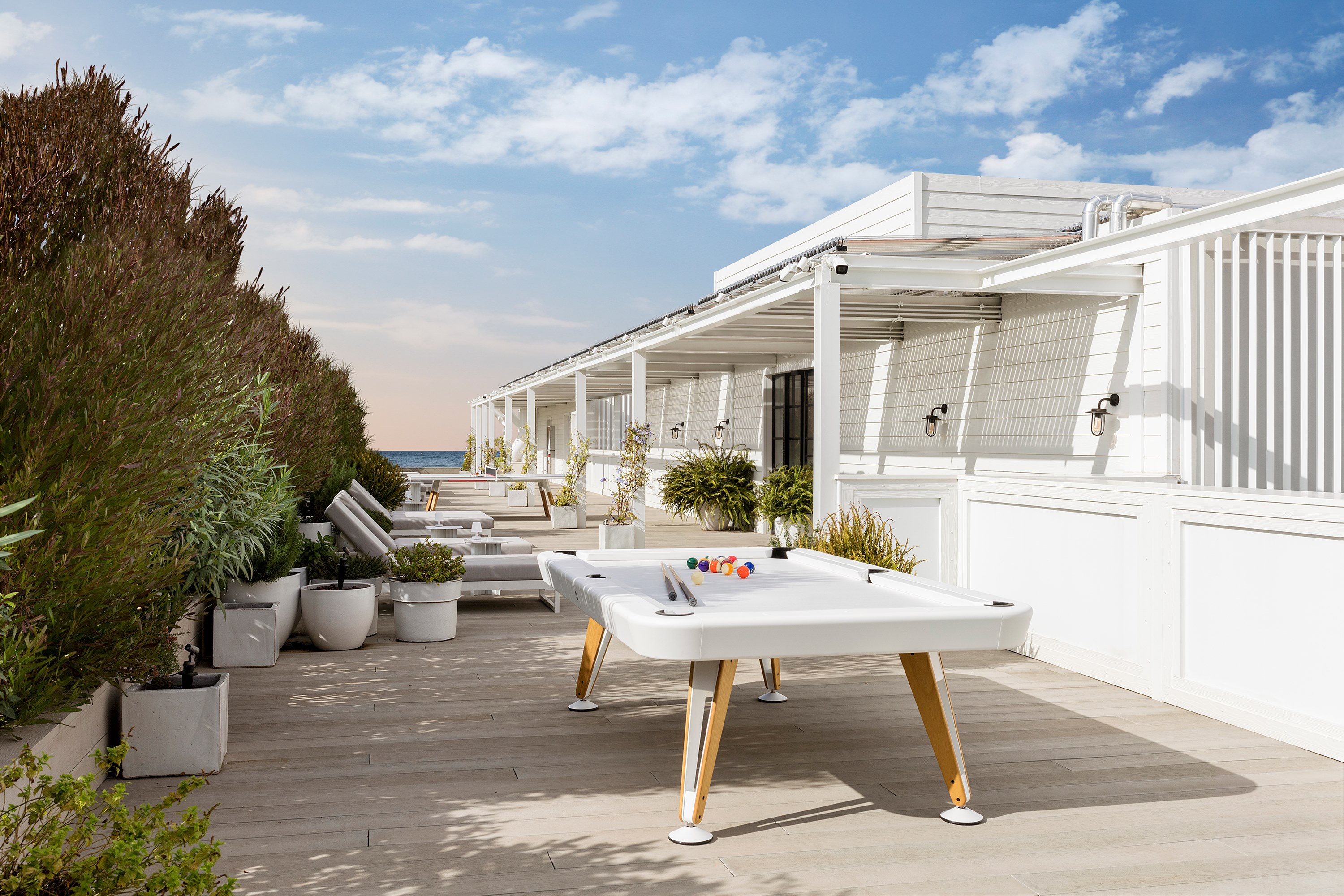 DIAGONAL OUTDOOR | Pool table Outdoor pool table in painted steel and ...