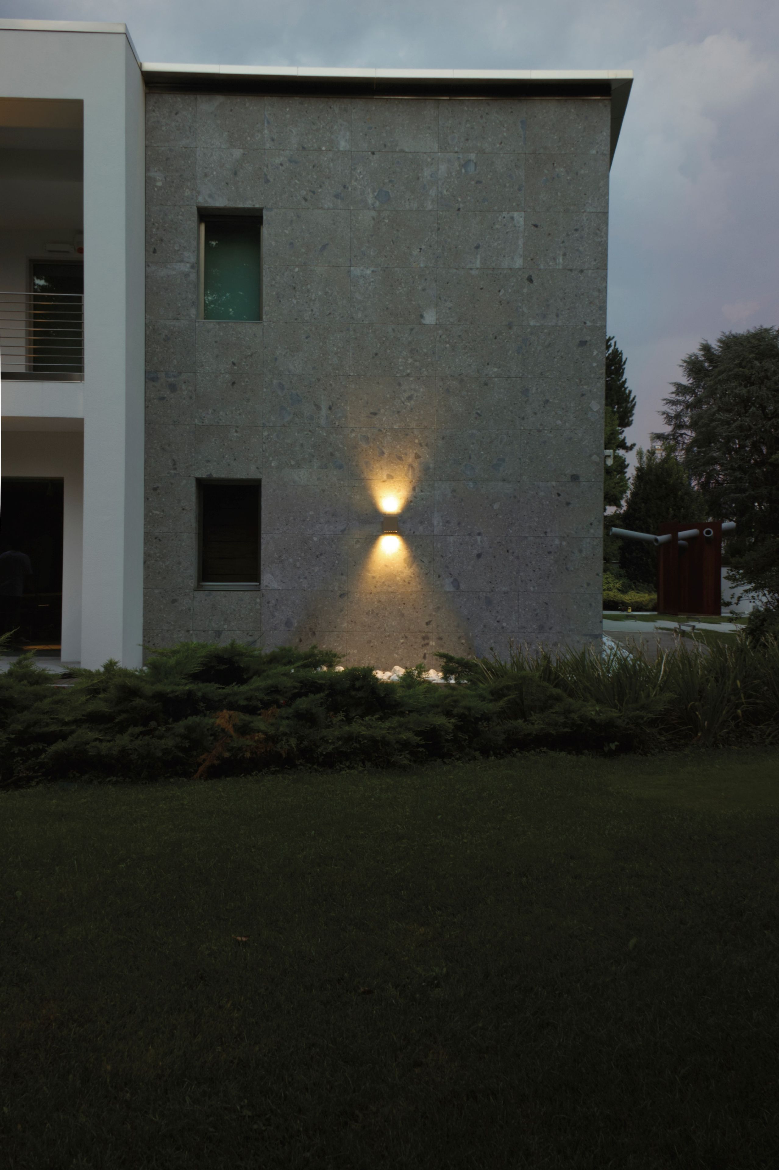 DIVAR WALL DOUBLE LED aluminium wall lamp By DIOMEDE