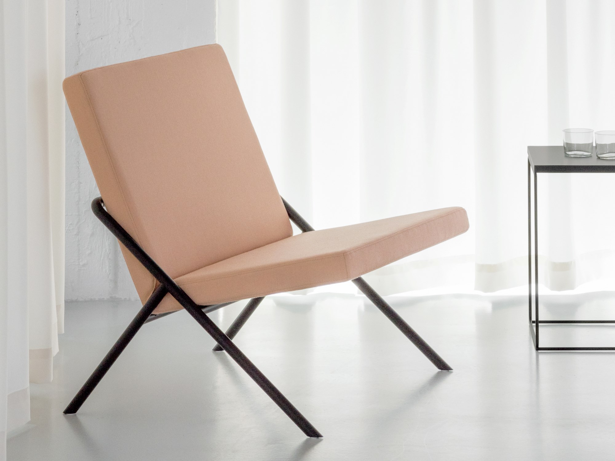 DL2 EUCLIDES | Fabric easy chair By LOEHR design David Löhr