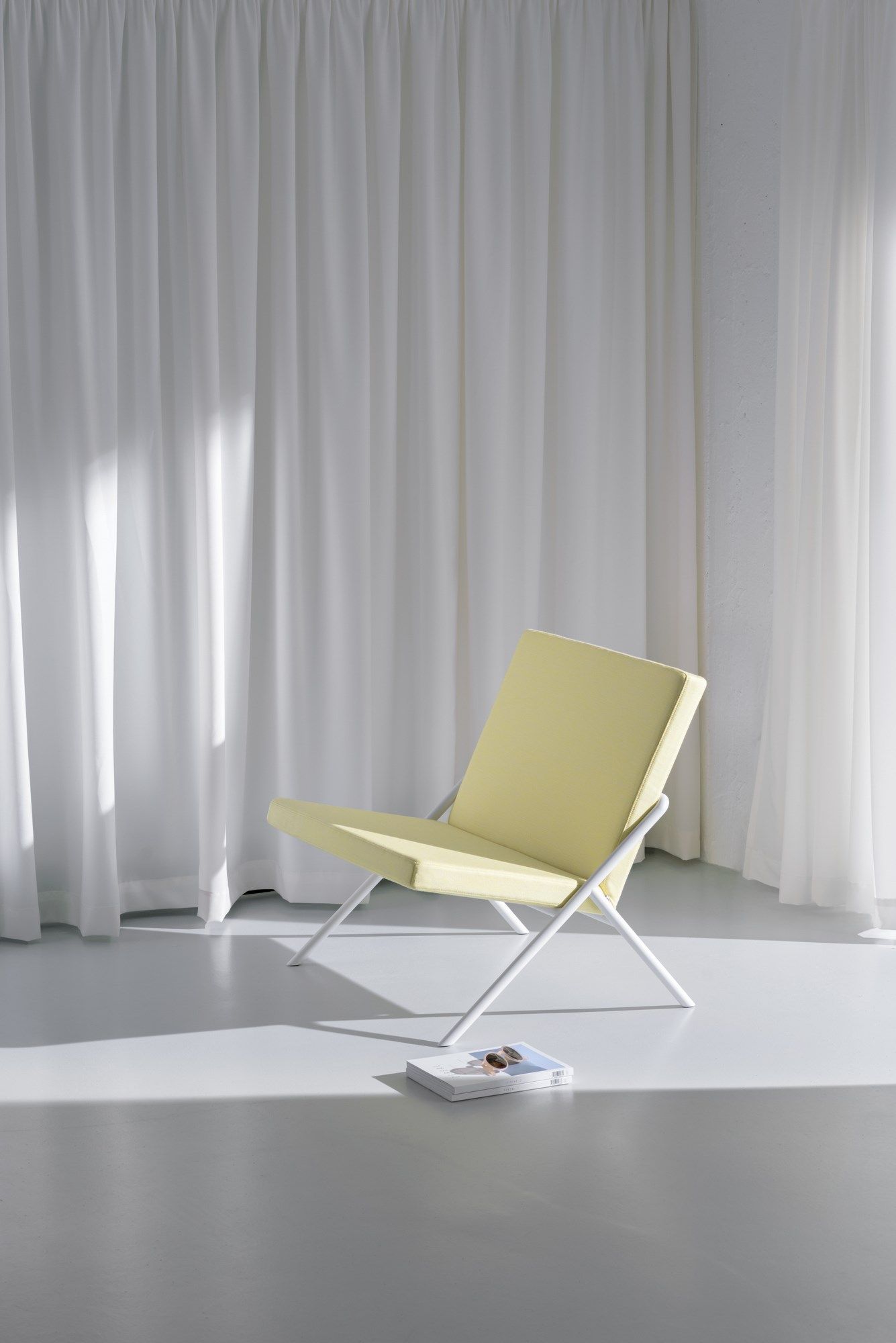DL2 EUCLIDES | Fabric easy chair By LOEHR design David Löhr