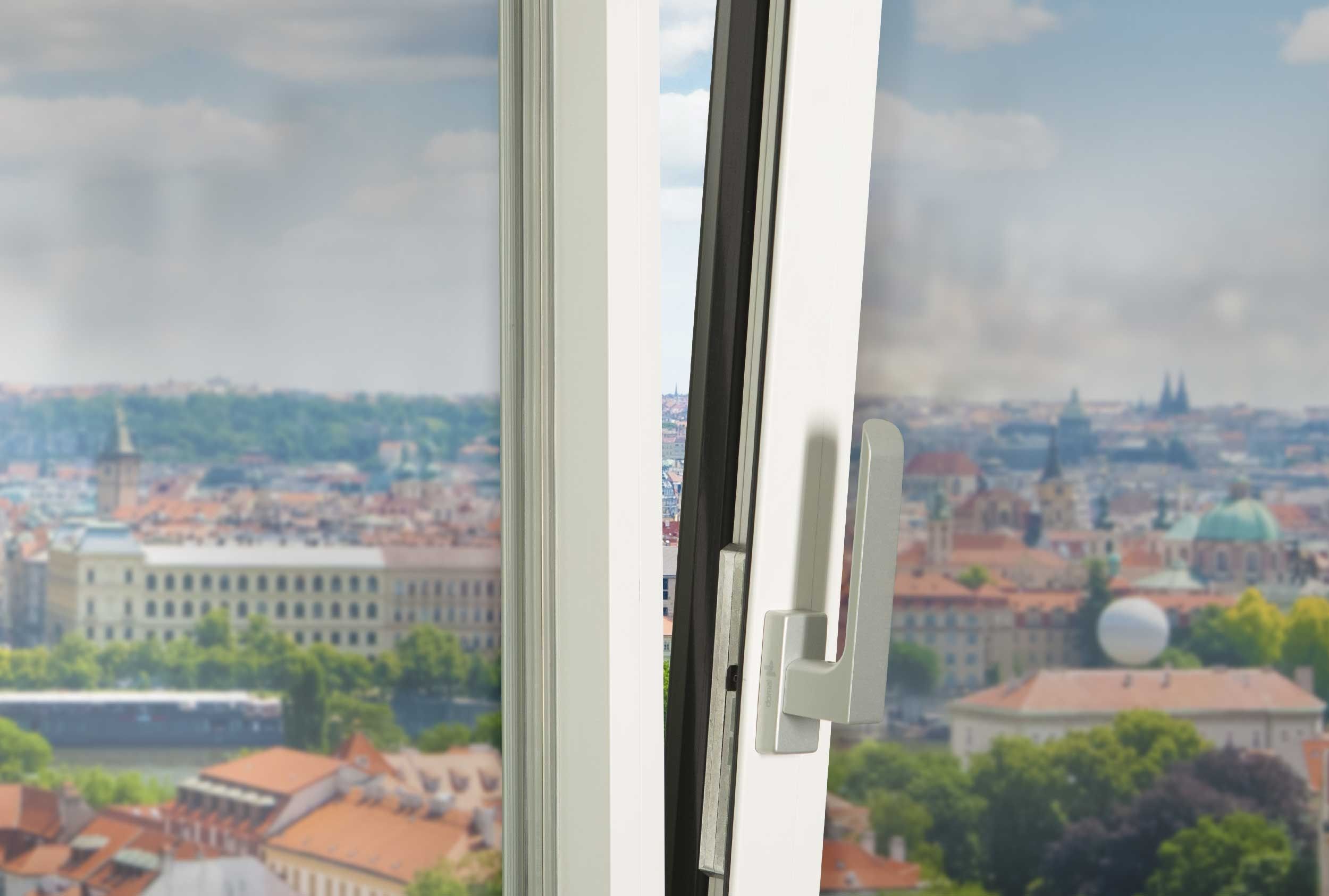 Ventana en aluminio y vidrio con doble acristalamiento DOMAL TOP TB65 ...