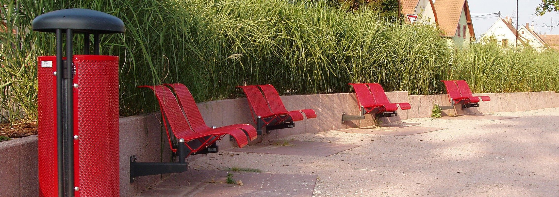 DOMINO | Bench with back By Euroform W design Bernhard Winkler