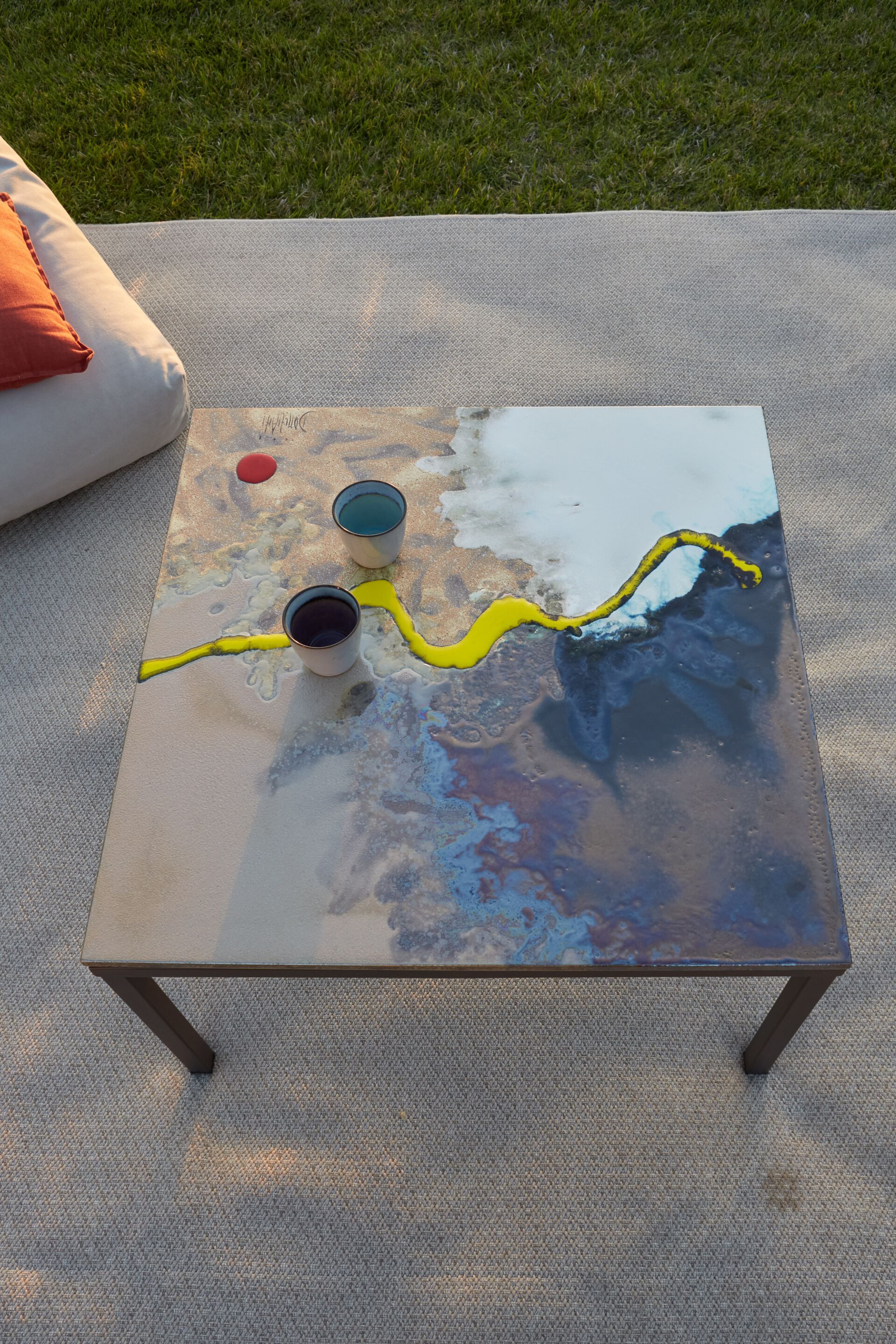 Tavolino in pietra lavica maiolicata e acciaio inox SMART - DOMIZIANI ...