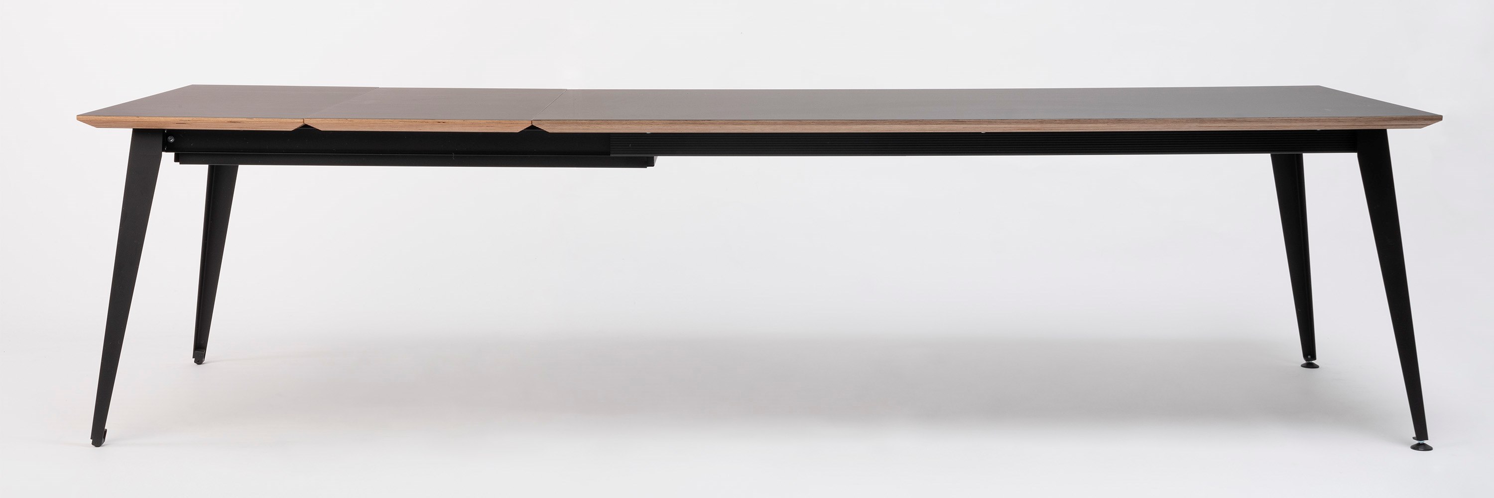 DON | Table extensible By ONDARRETA design Nadia Arratibel