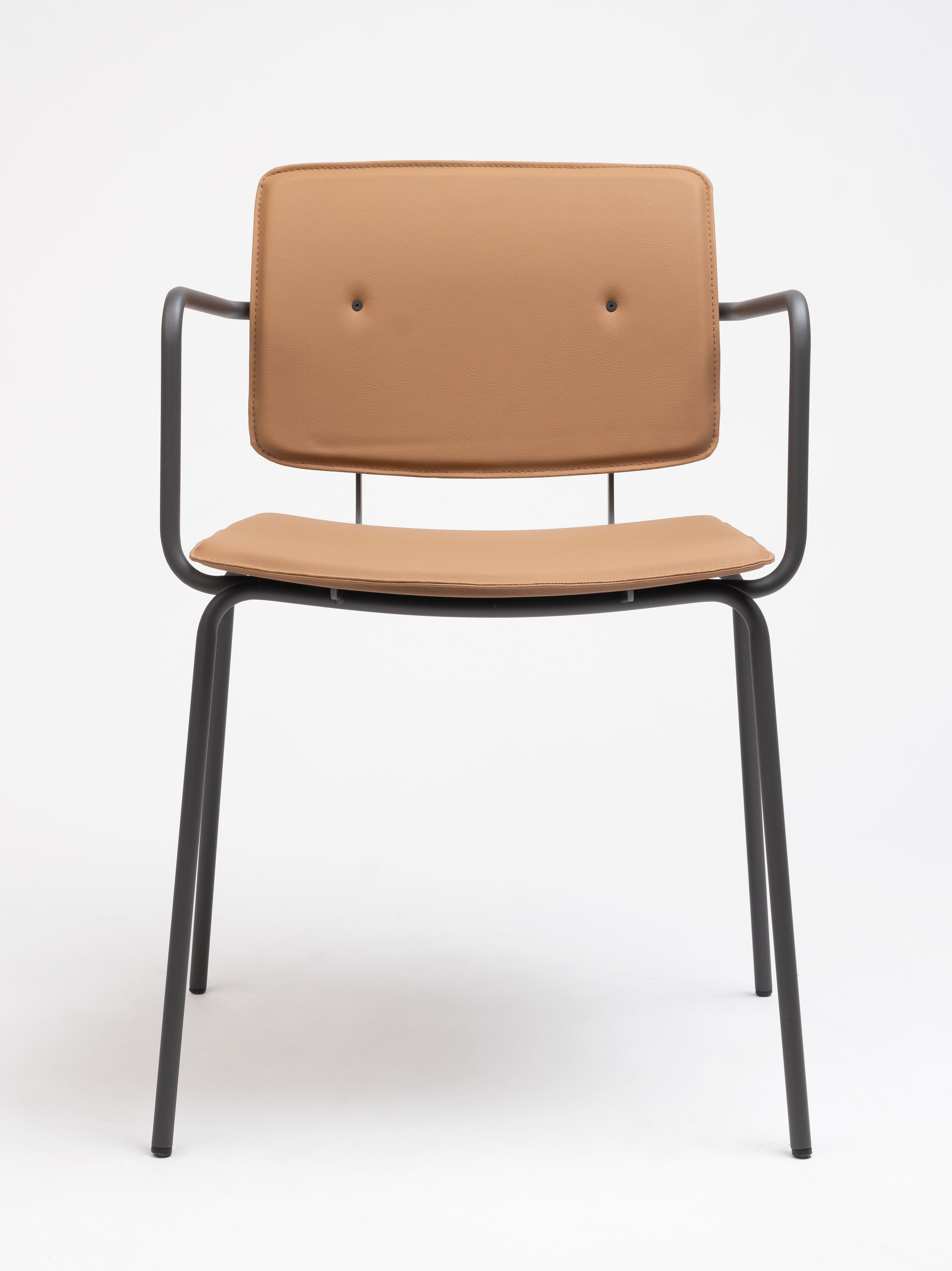 DON | Leather chair Don Collection By ONDARRETA design Nadia Arratibel