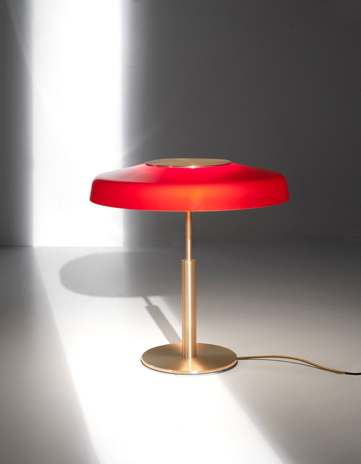 DORA | Table lamp By Oluce design angelettiruzza design