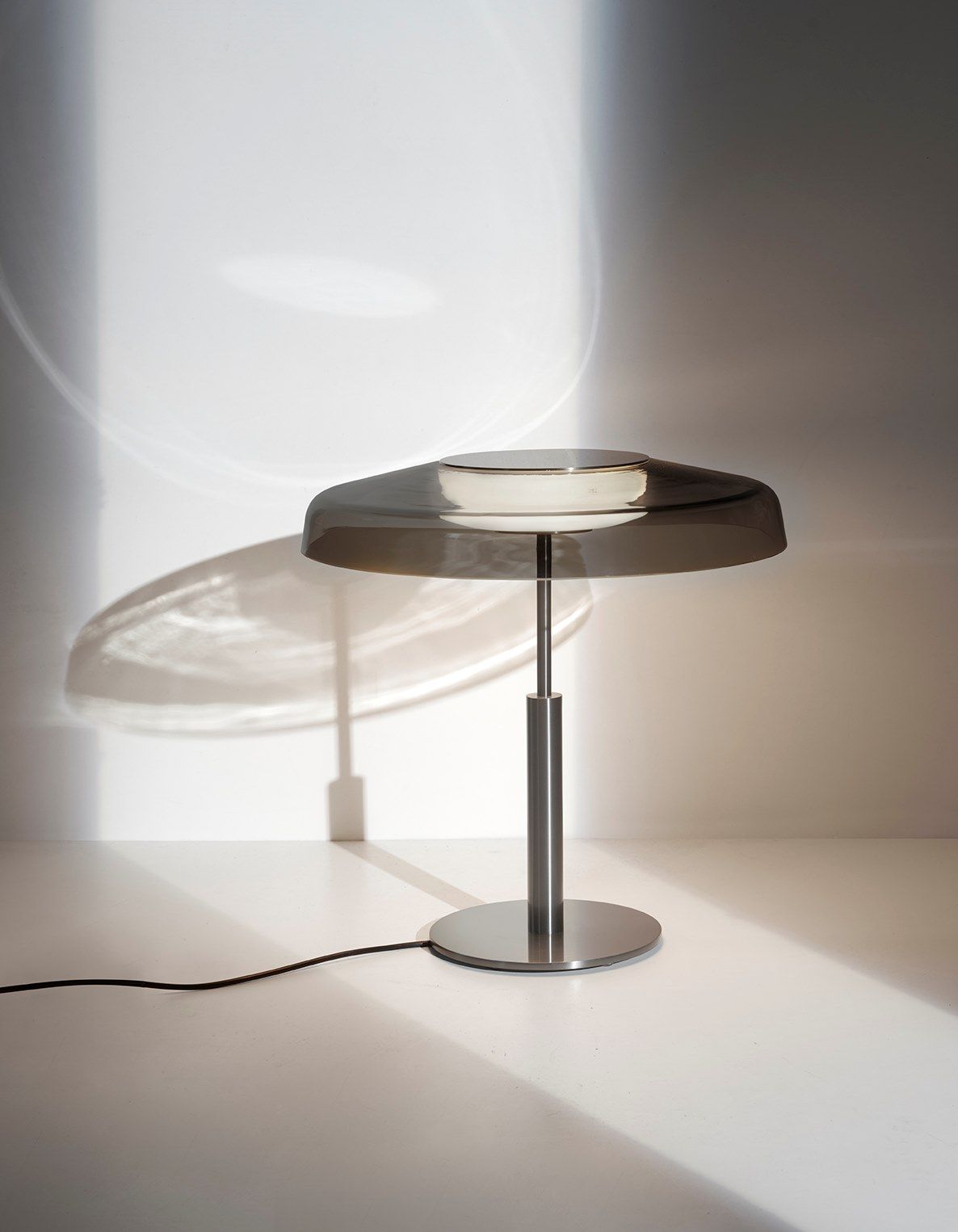 DORA | Table lamp By Oluce design angelettiruzza design