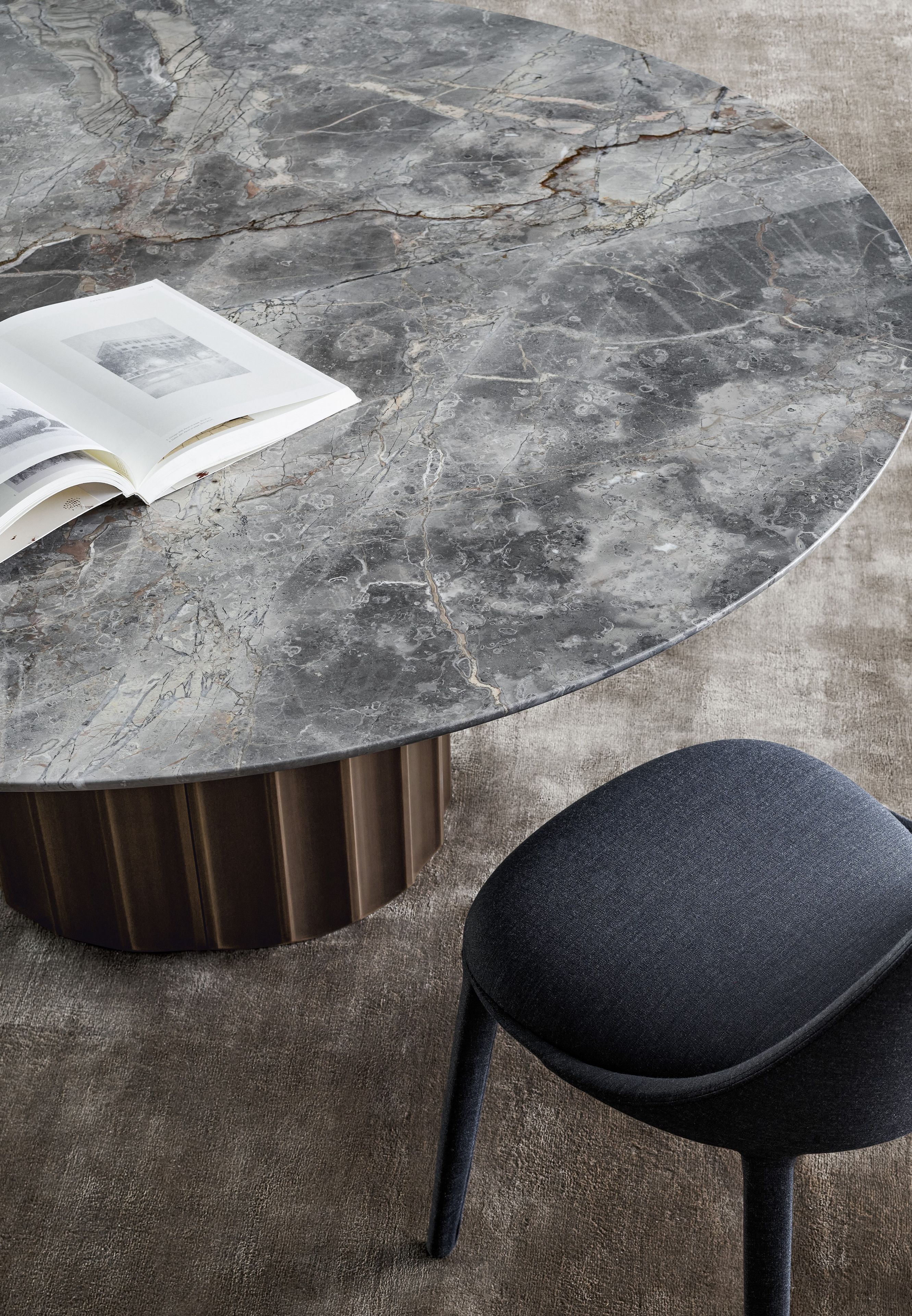 DORIAN TABLE Table en forme de tonneau à manger By Bonaldo | design ...