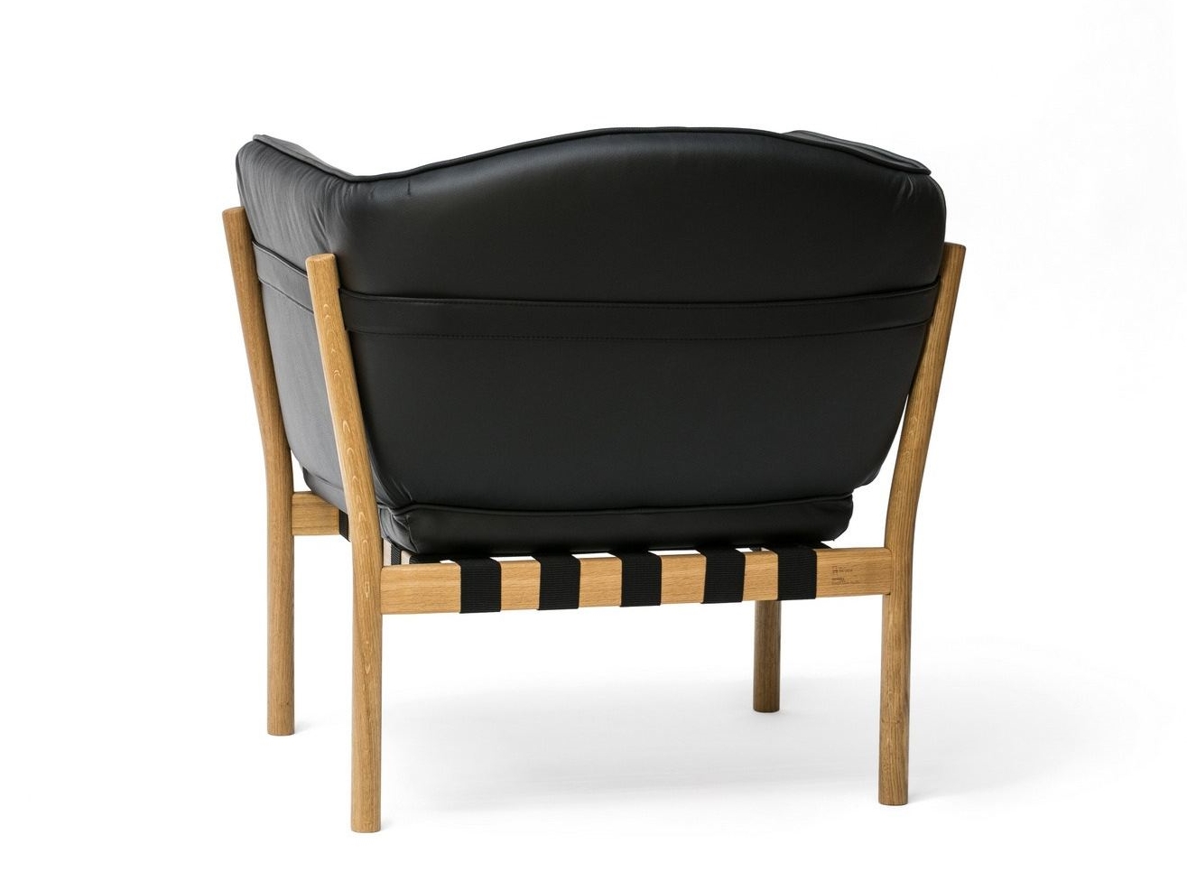 DOWEL Leather armchair with armrests By TON | design Lime Studio