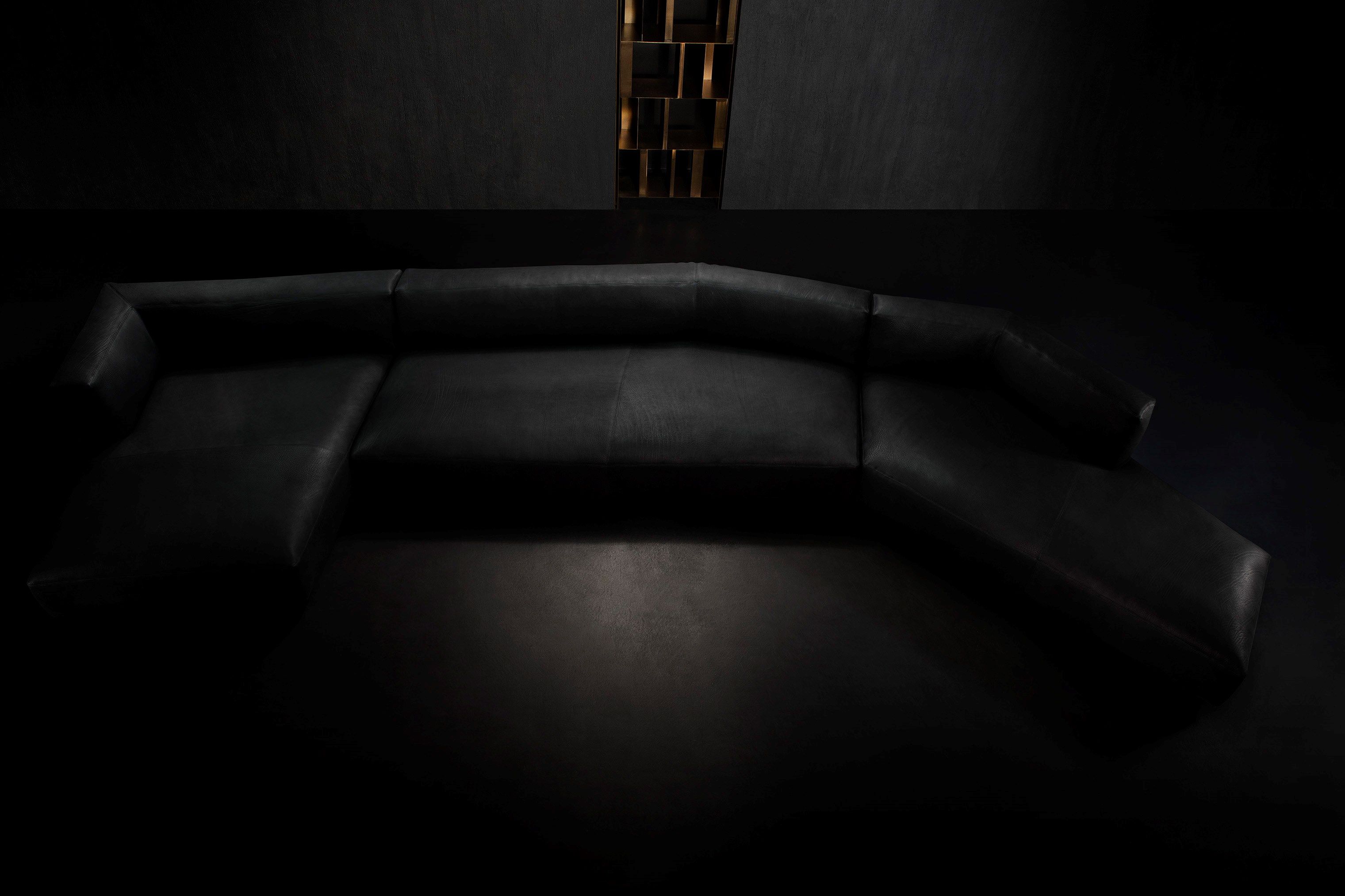 DOWNTOWN | Leather sofa By Henge design Ugo Cacciatori