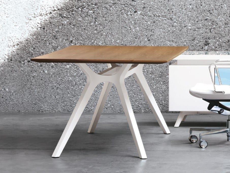 DR Rectangular sectional wood veneer office desk By FREZZA | design ...