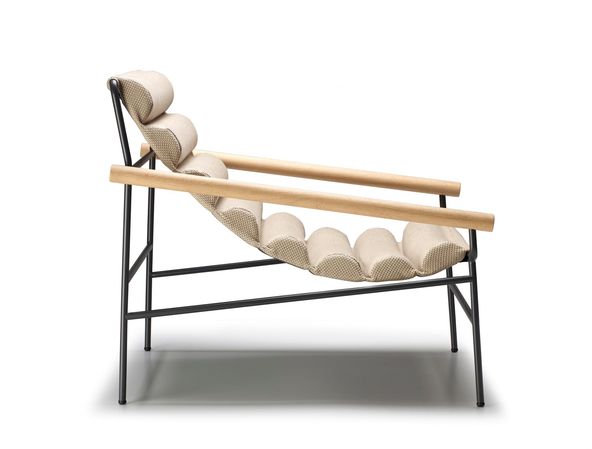 DRESS_CODE FASHION Armchair By SCAB DESIGN | design gumdesign