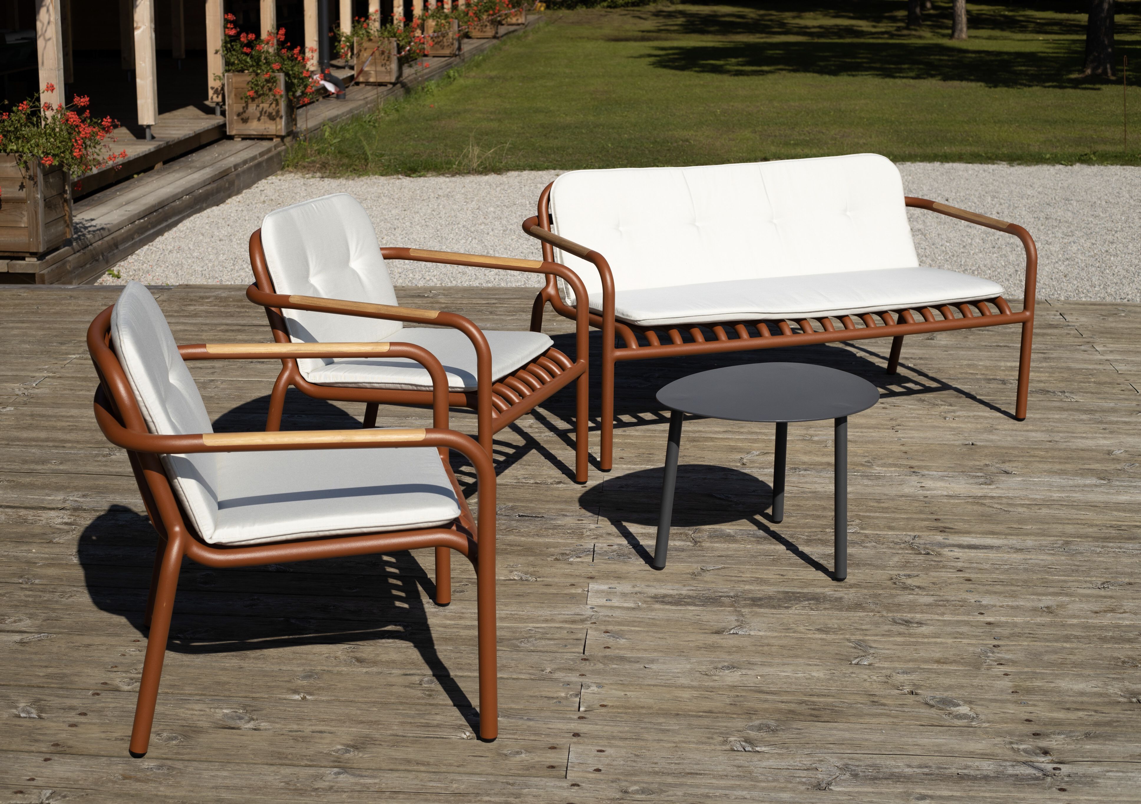 ARIA Easy chair By DRIGANI