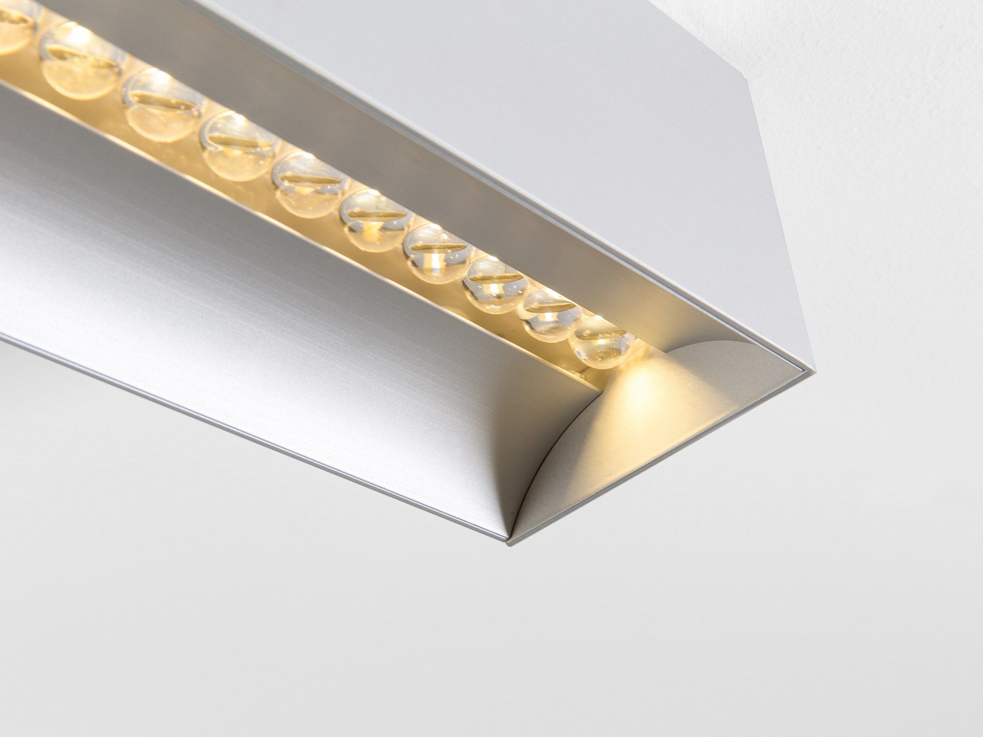 DRUPL70 LED ceiling lamp By Modular Lighting Instruments