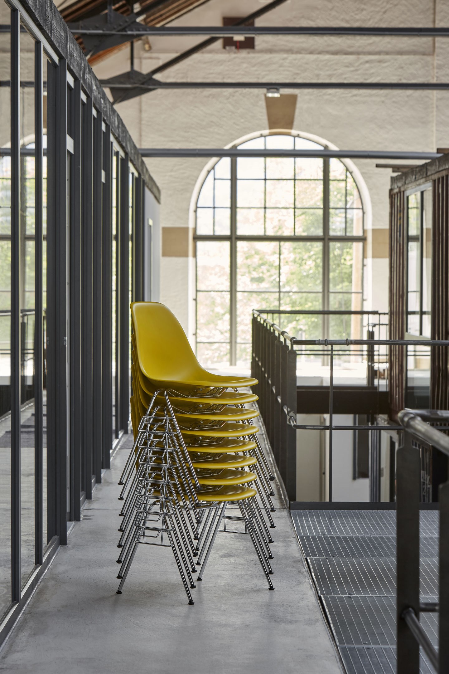 DSS Stackable fabric training chair By Vitra | design Charles & Ray Eames