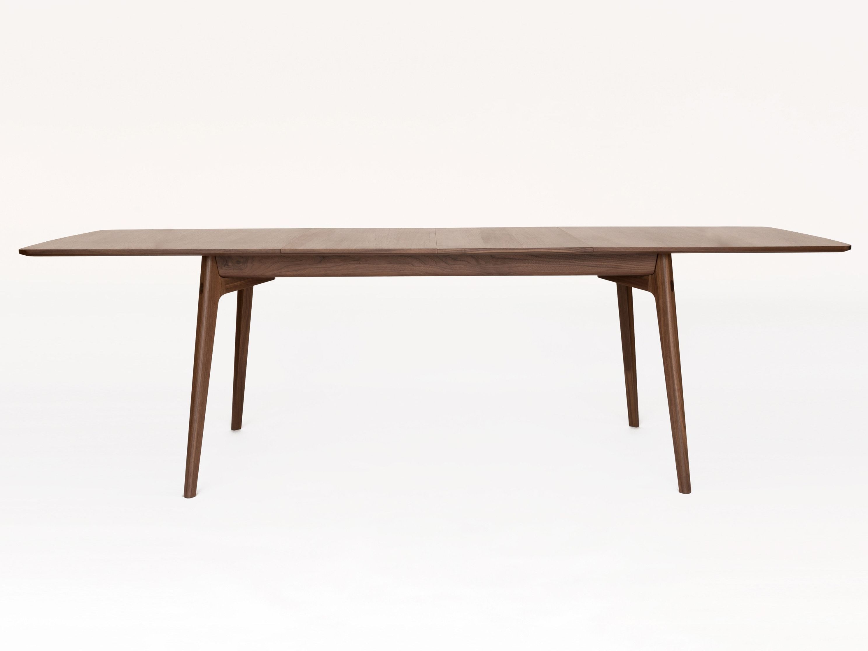 DULWICH Extending rectangular walnut table By Case | design Matthew Hilton
