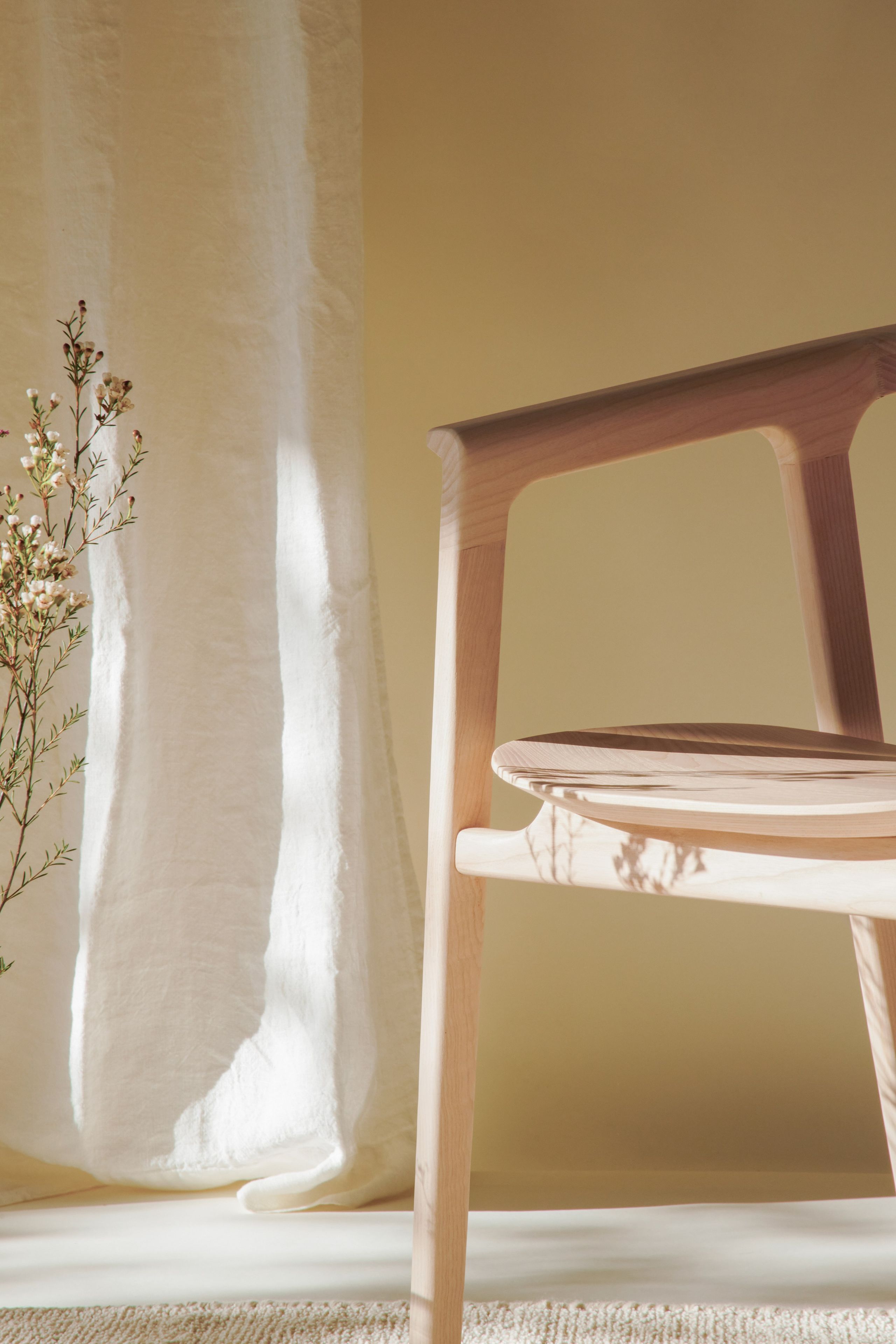 DUNA Chair By Dale Italia | design Cono Studio