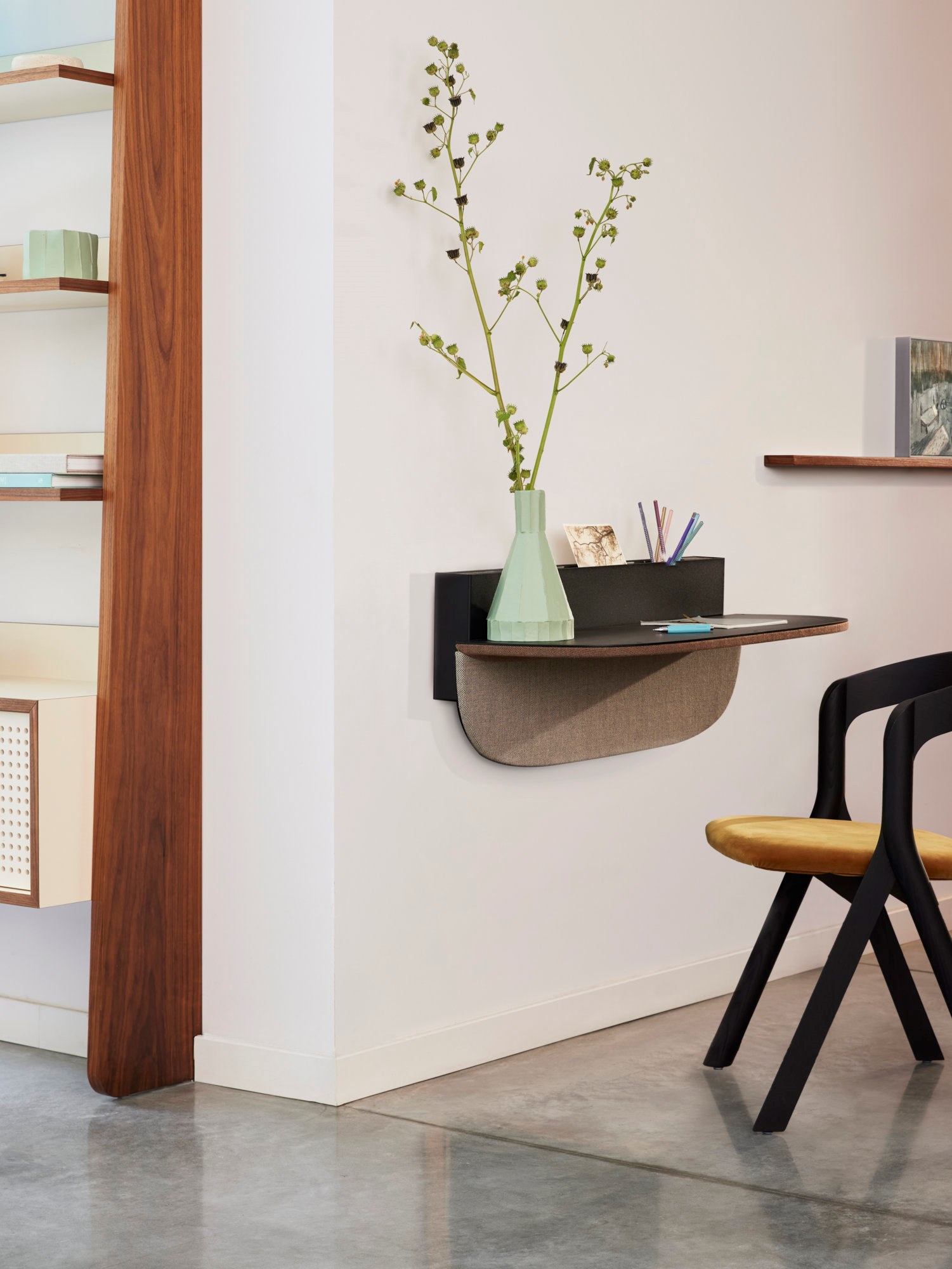 Wall mounted PC secretary desk DUNE By Bolzan Letti design ruga ...