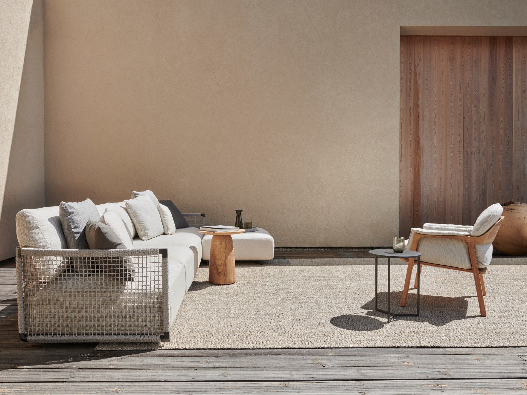 DUNES Round teak garden side table By TRIBÙ