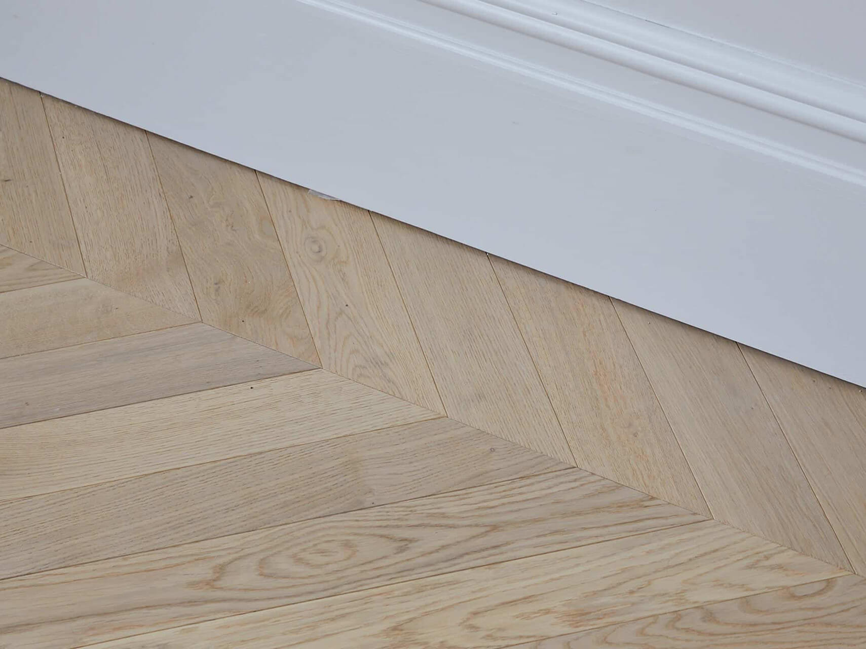 POINT DE HONGRIE NOBLESS INVISIBLE Solid wood parquet By Décoplus Parquets