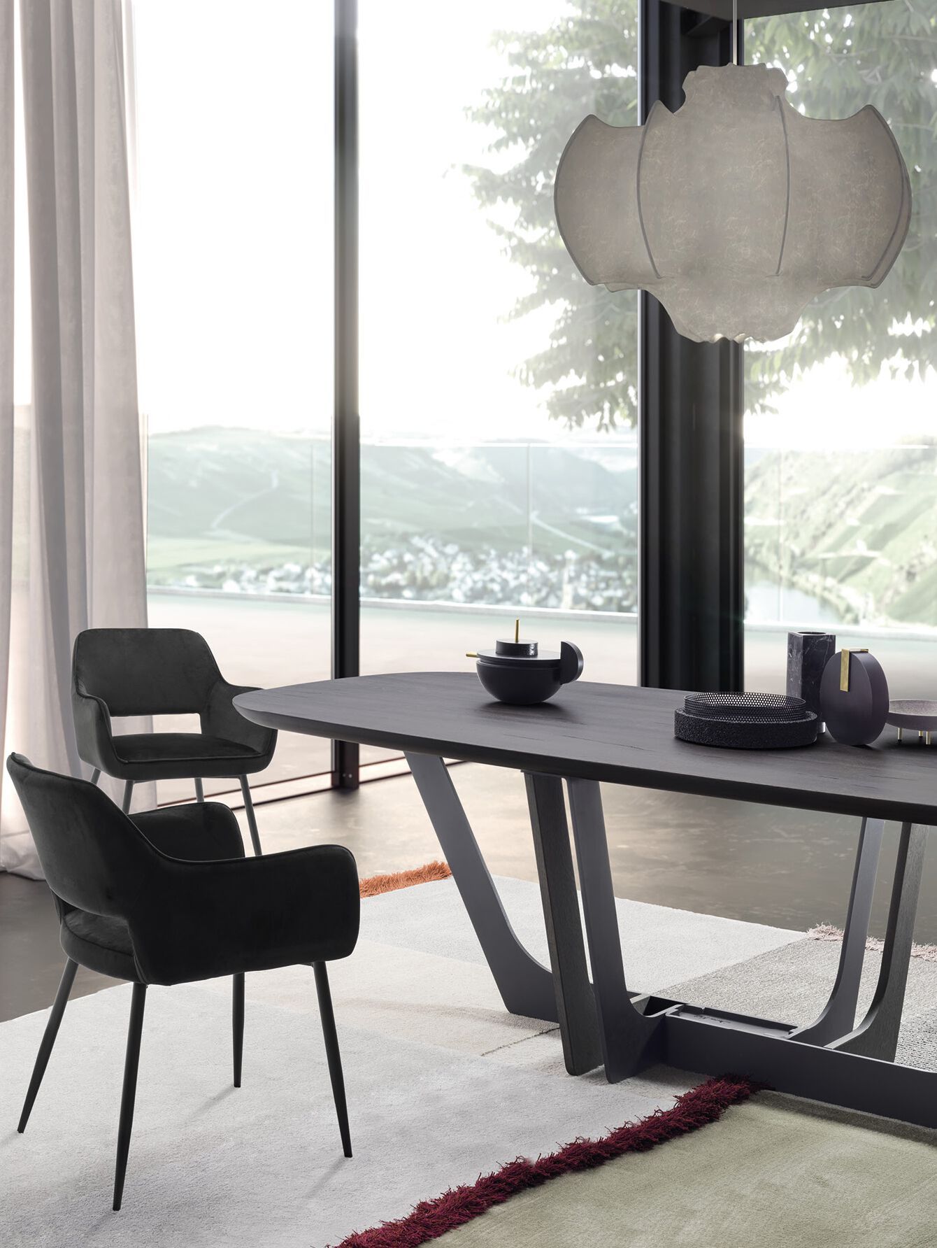 COSMOPOLITAN Table top By Devina Nais