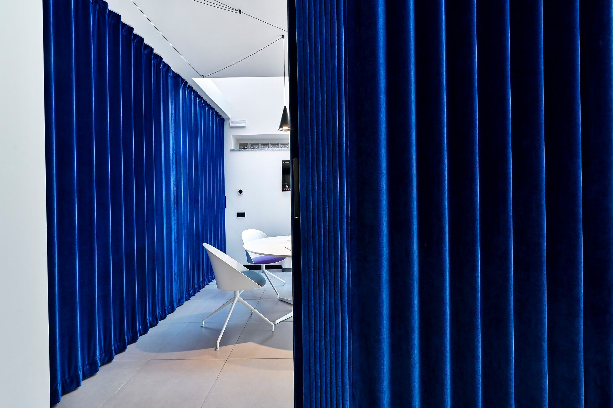 Folding door with velvet cladding Textile door By Dooor