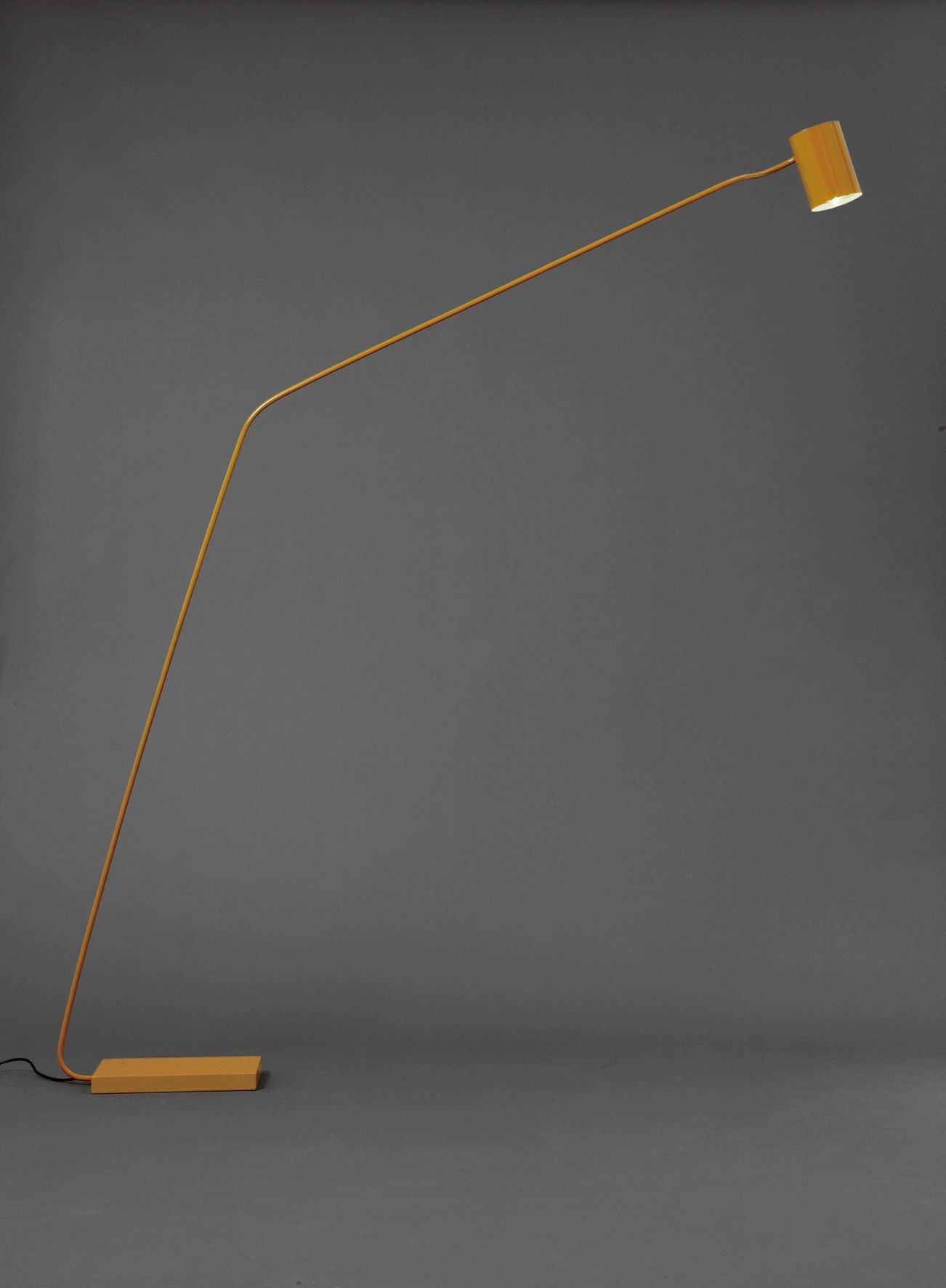 LED powder coated steel floor lamp E.T. By spHaus