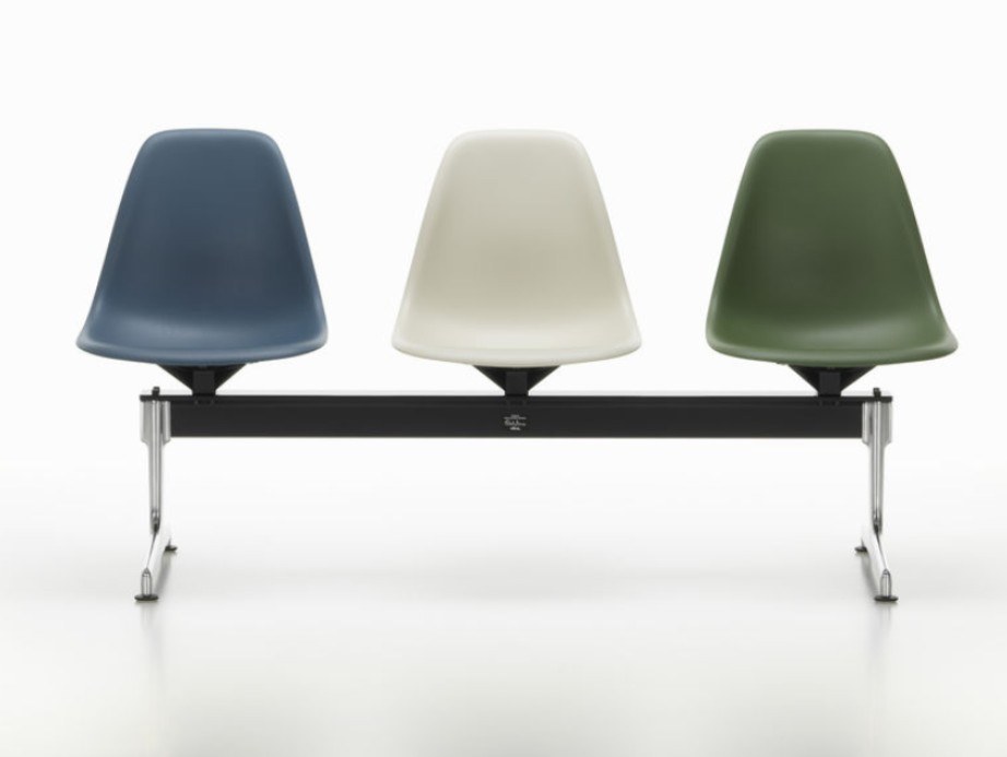 EAMES PLASTIC SIDE CHAIR ON STRETCHER beam seating By Vitra design ...