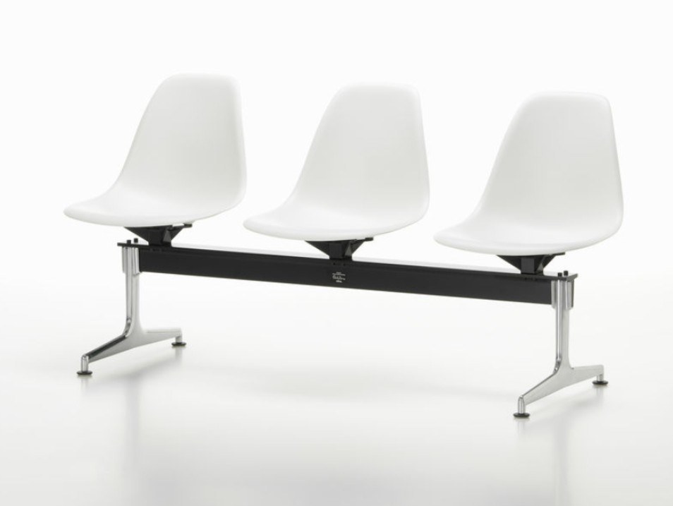 EAMES PLASTIC SIDE CHAIR ON STRETCHER beam seating By Vitra design ...