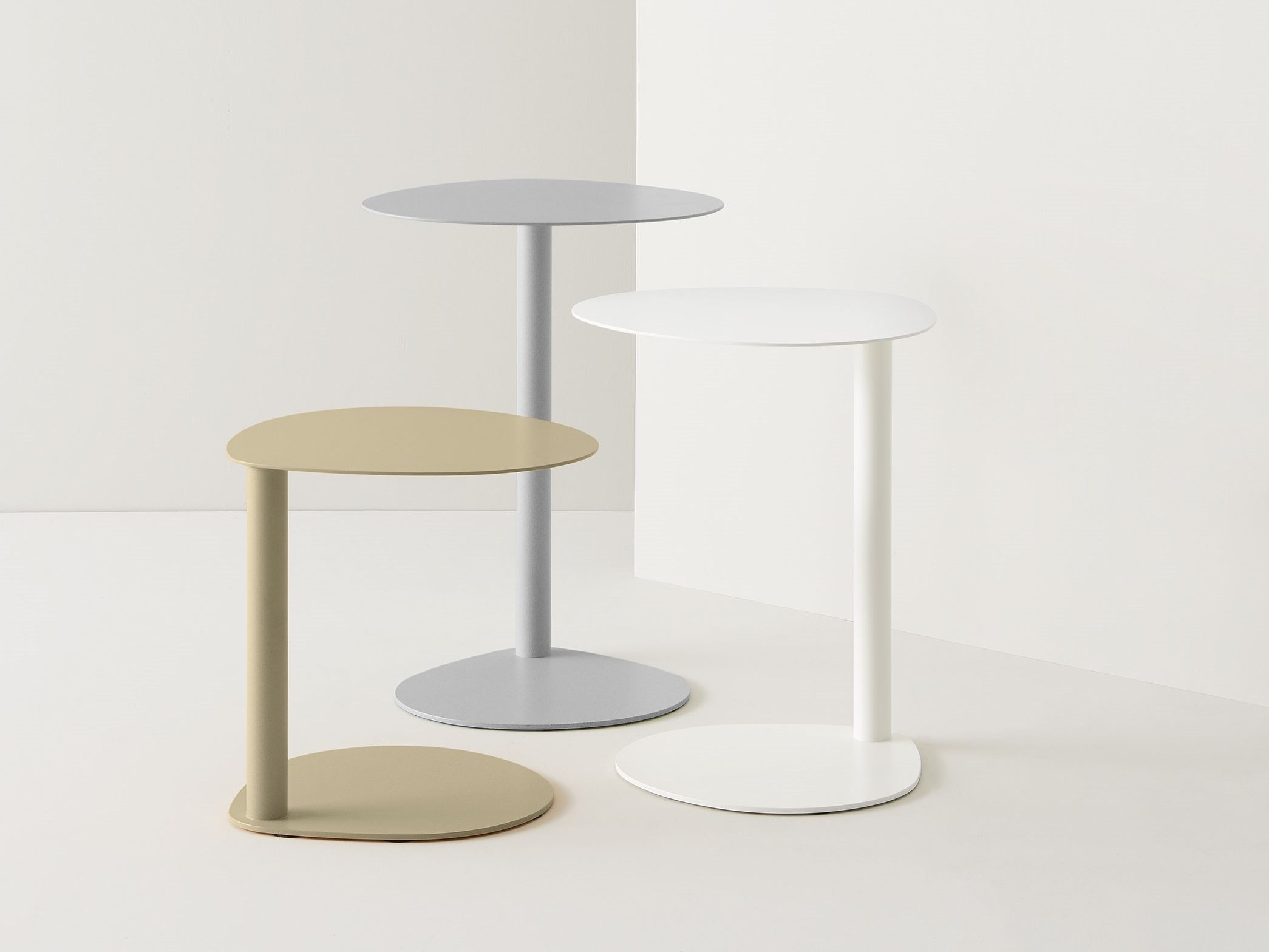 Powder coated steel coffee table EASY BOY By Segis design Bartoli Design