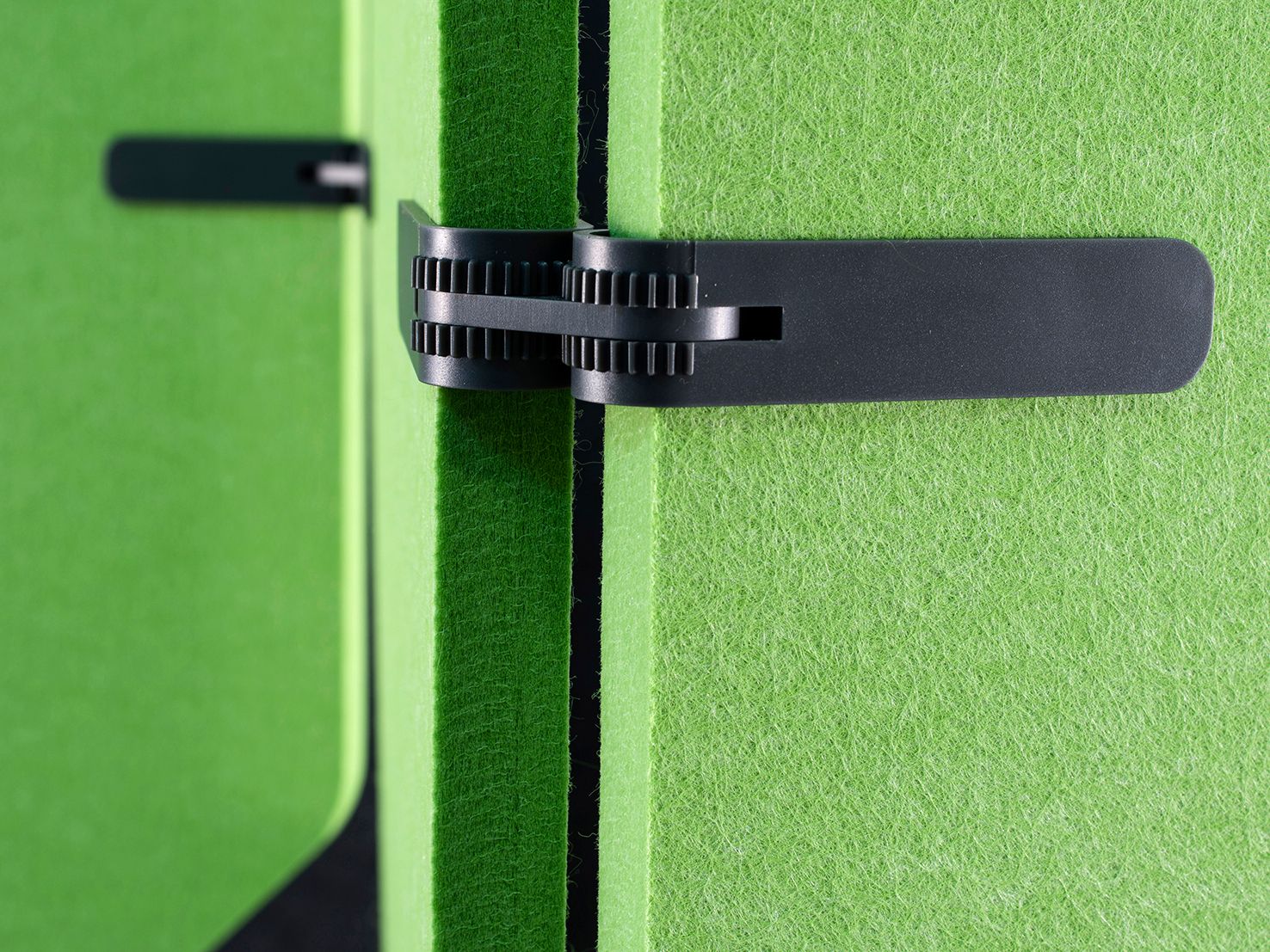 ECHOCOVE® PALING Freestanding PET office screen By ECHOJAZZ