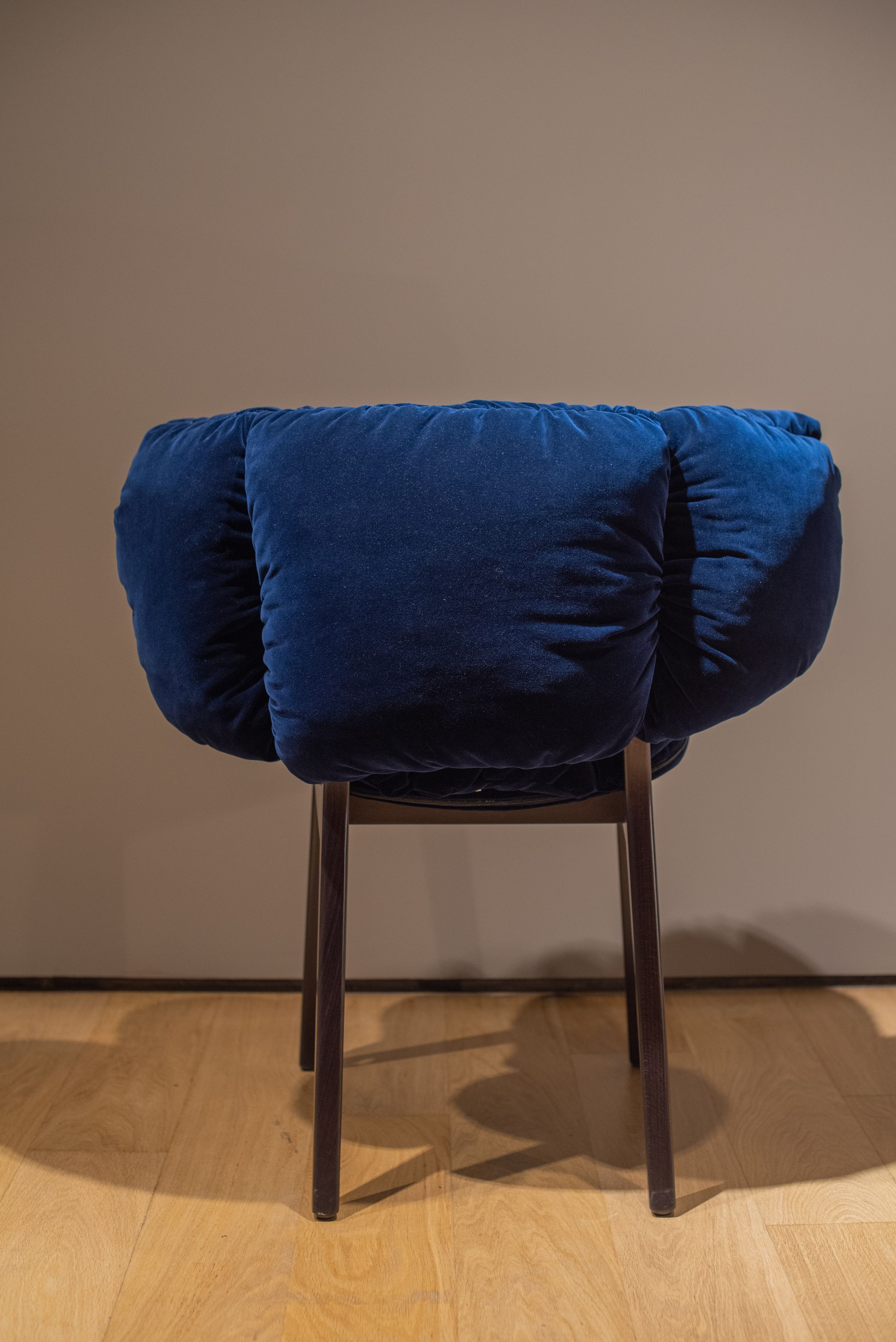 EDRA - BLUE VELVET Upholstered chair with armrests By In Stock | design ...