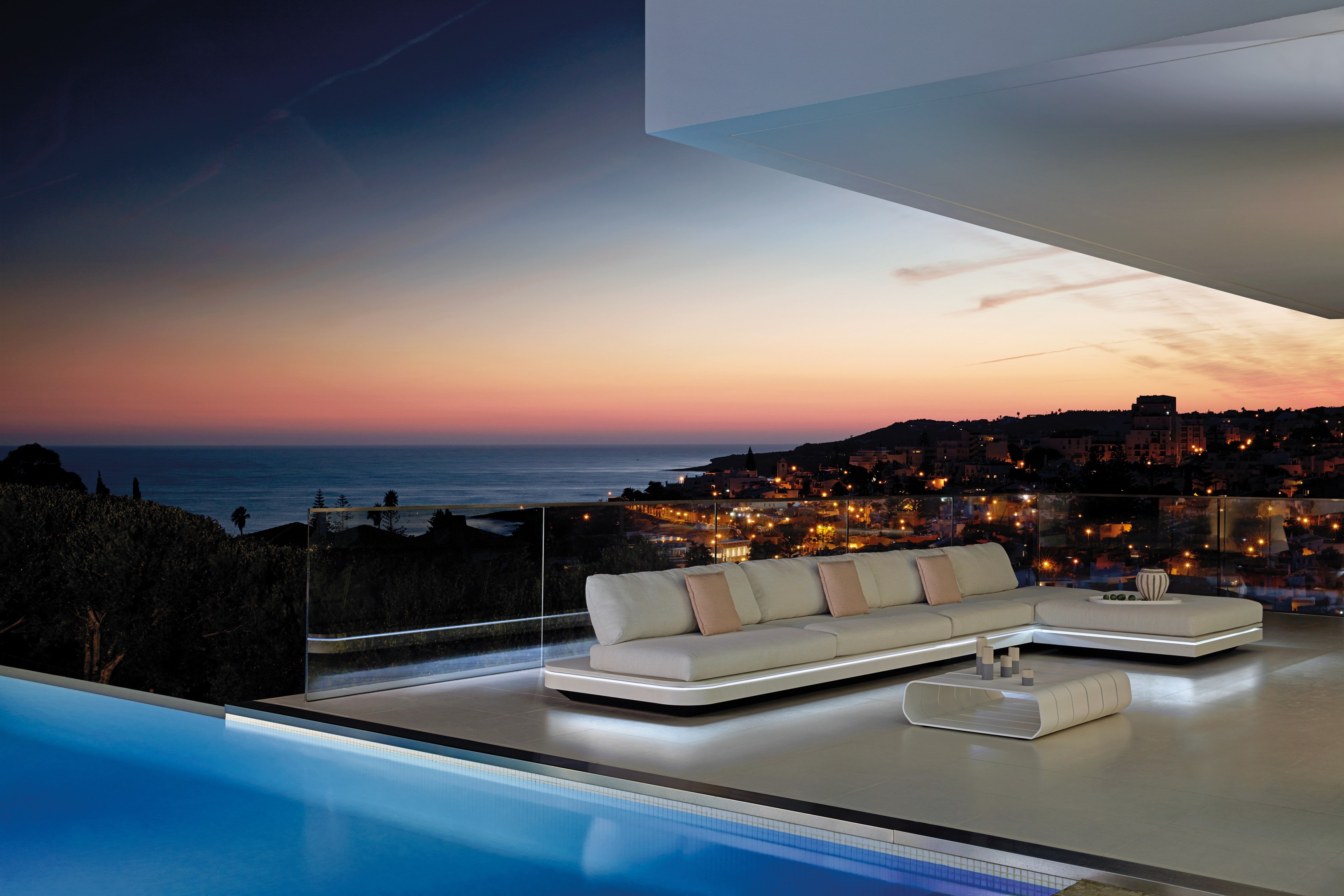 ELEMENTS | Modular sofa By MANUTTI design Gerd Couckhuyt