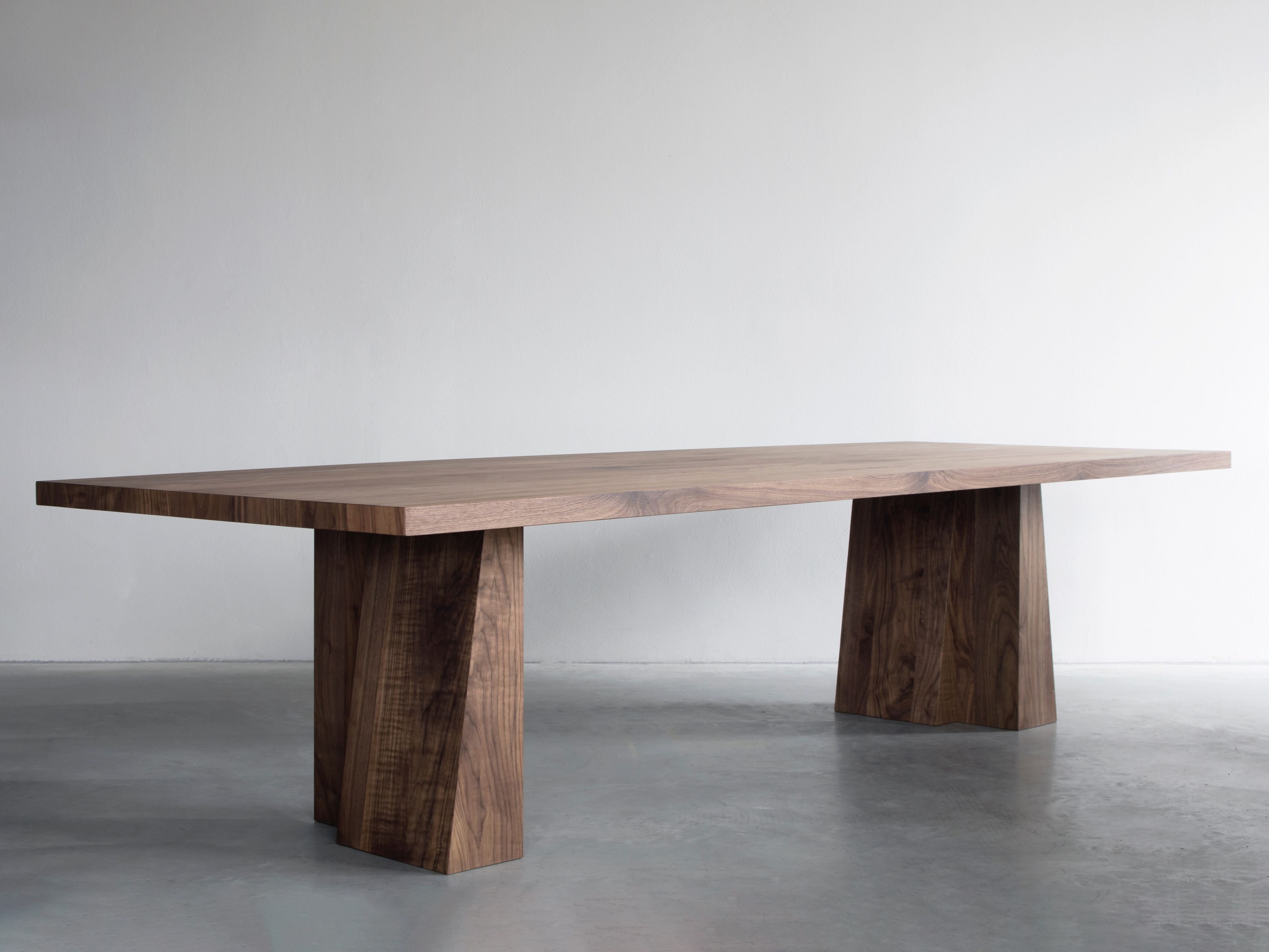 ELI | Dining table By Van Rossum design Marlieke van Rossum