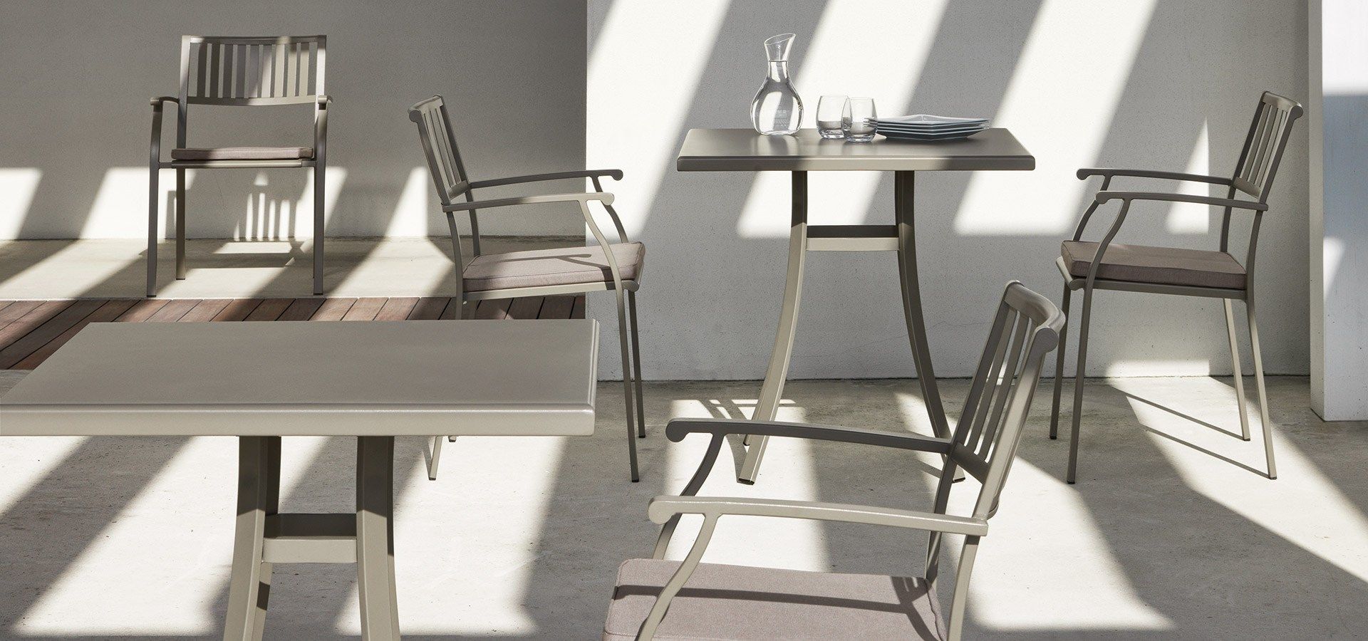 ELISIR | Metal table By Ethimo