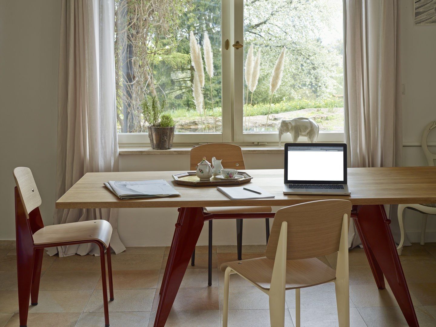 EM TABLE Стол By Vitra | design Jean Prouvé