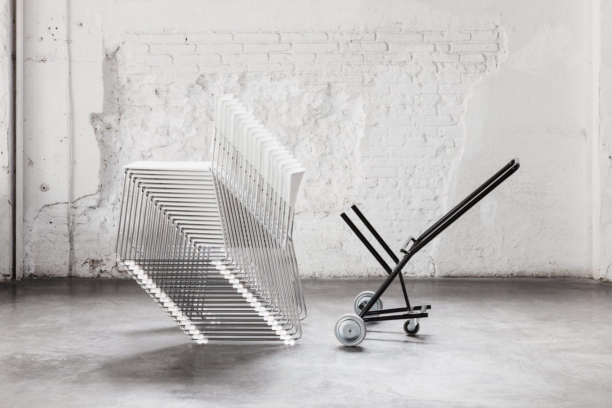 EMA | Sled base chair By ENEA design Lievore Altherr Molina