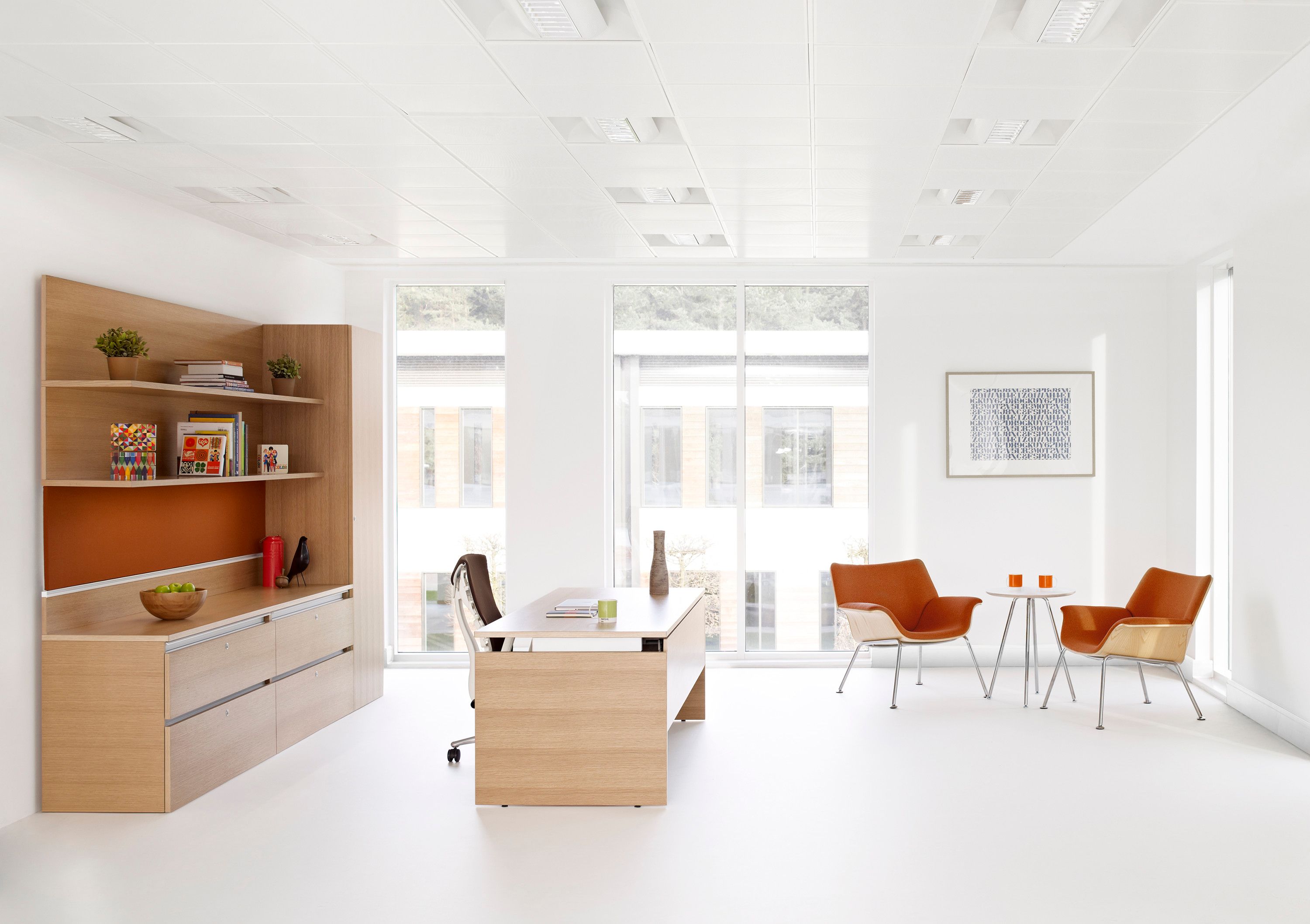 EMBODY Ergonomic swivel office chair with castors By Herman Miller ...