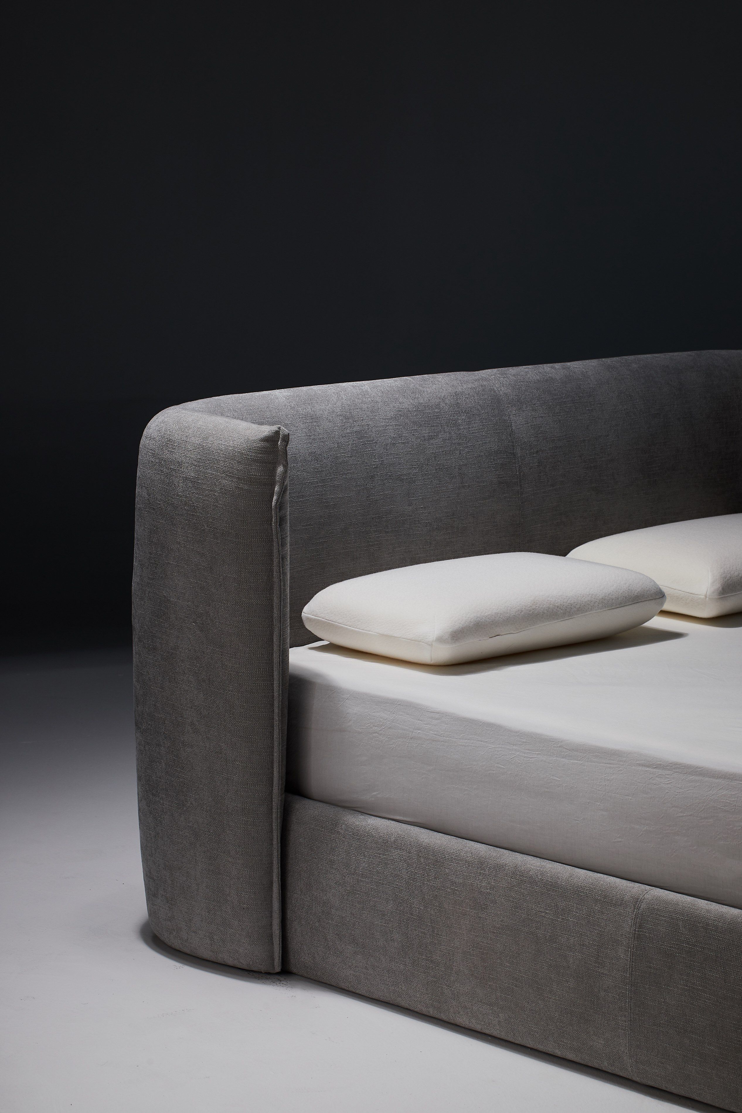 EMBRACE bed By grado design