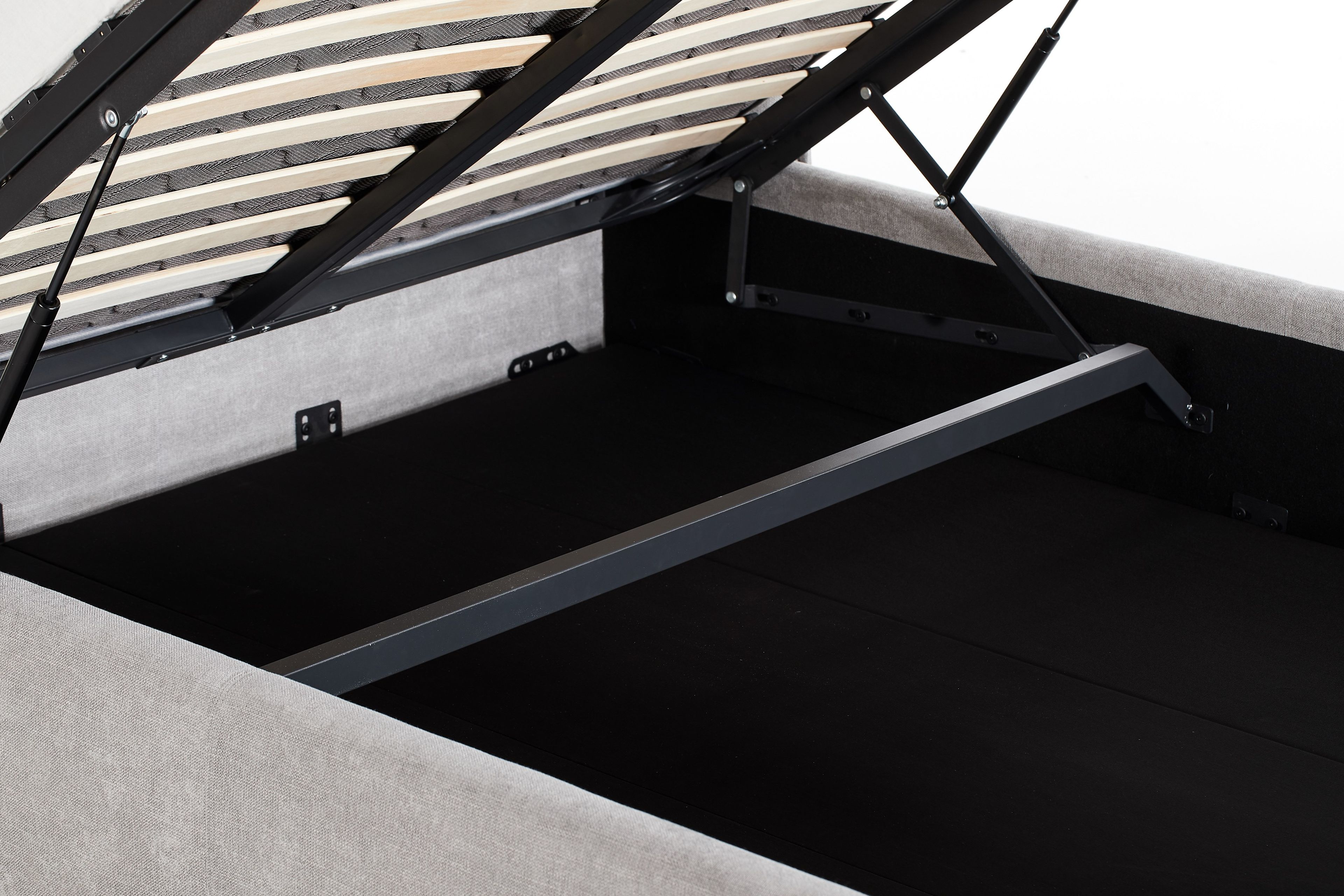 EMBRACE bed By grado design