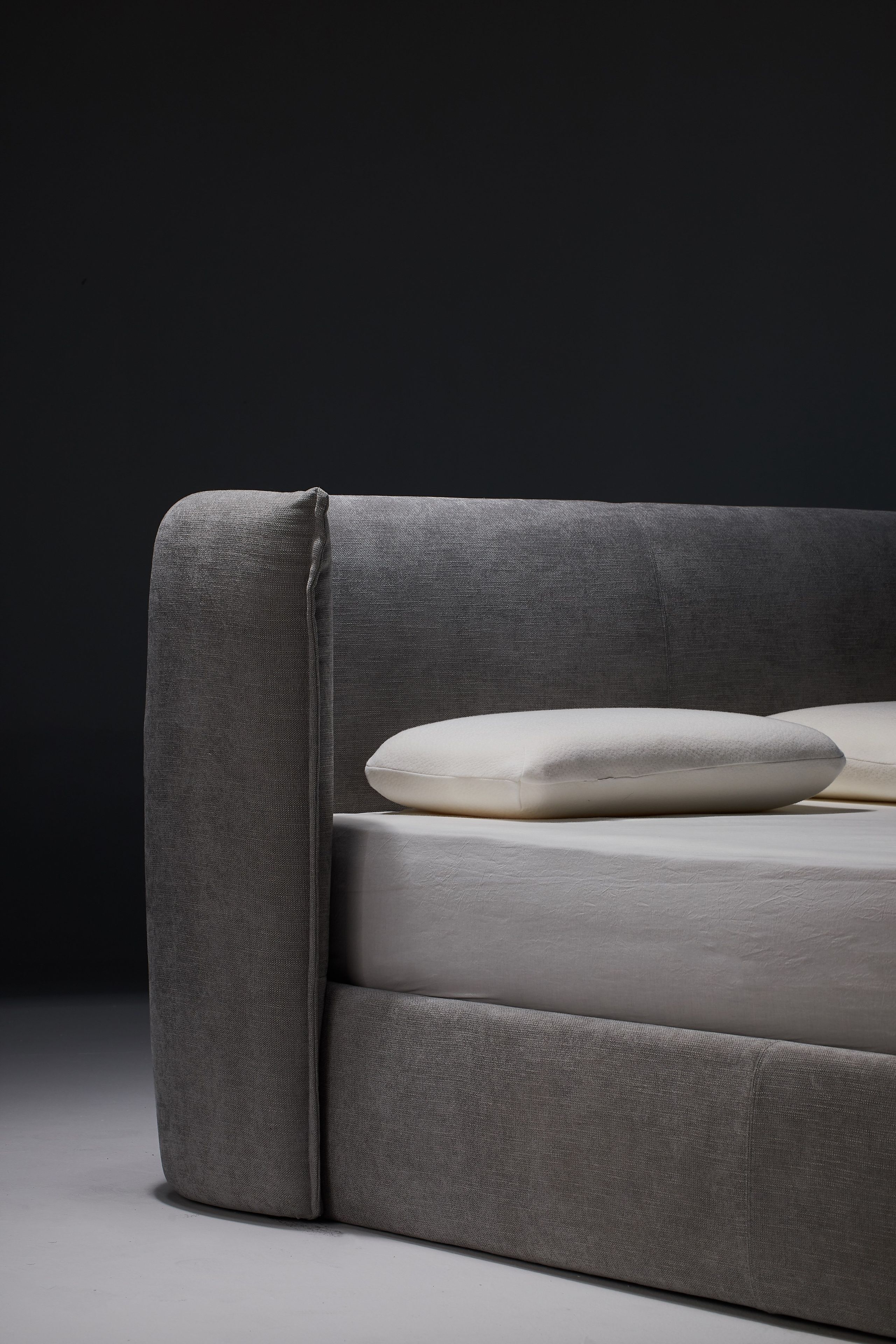 EMBRACE bed By grado design