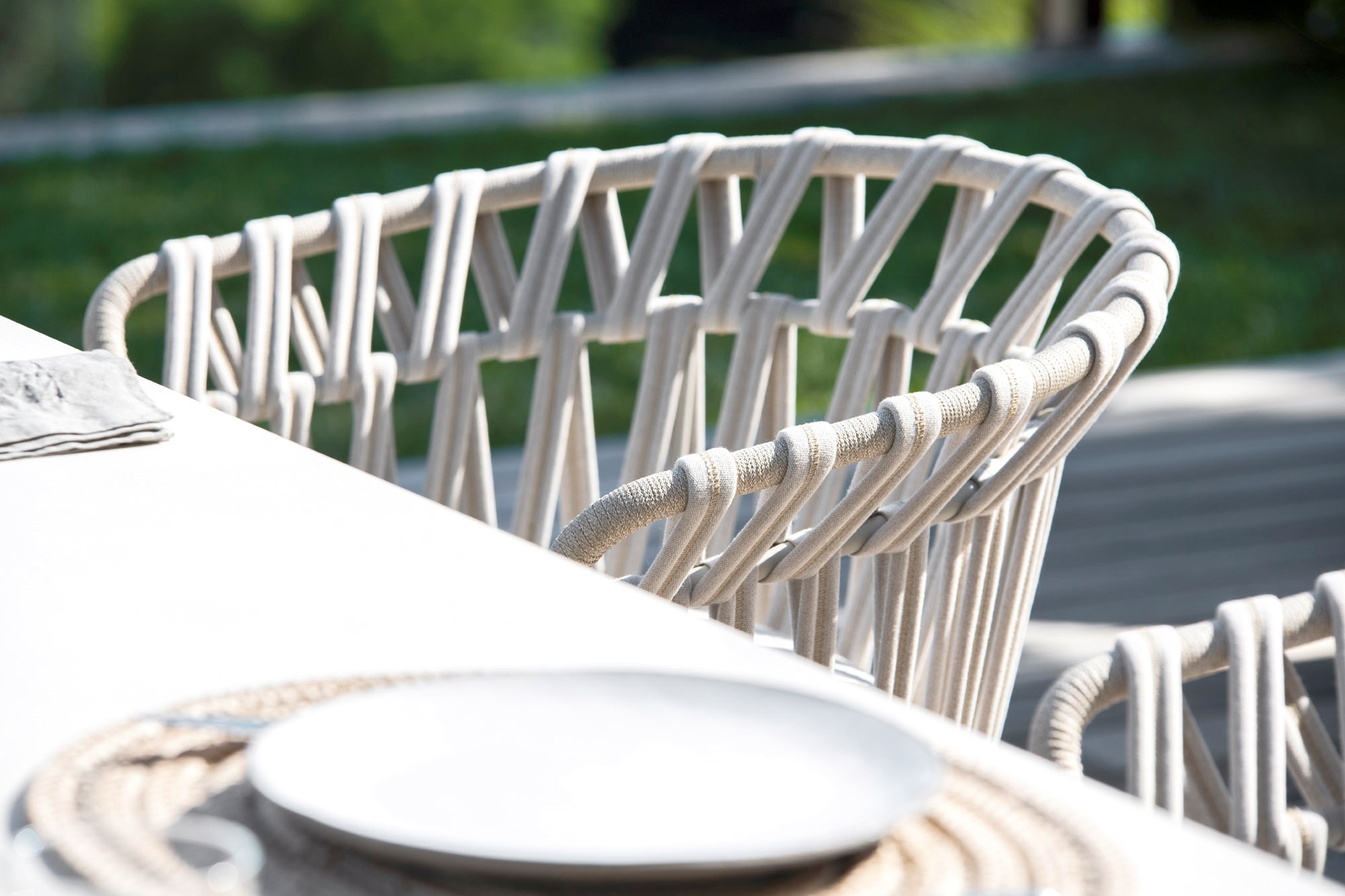 EMMA CROSS Powder coated aluminium garden chair with armrests By ...