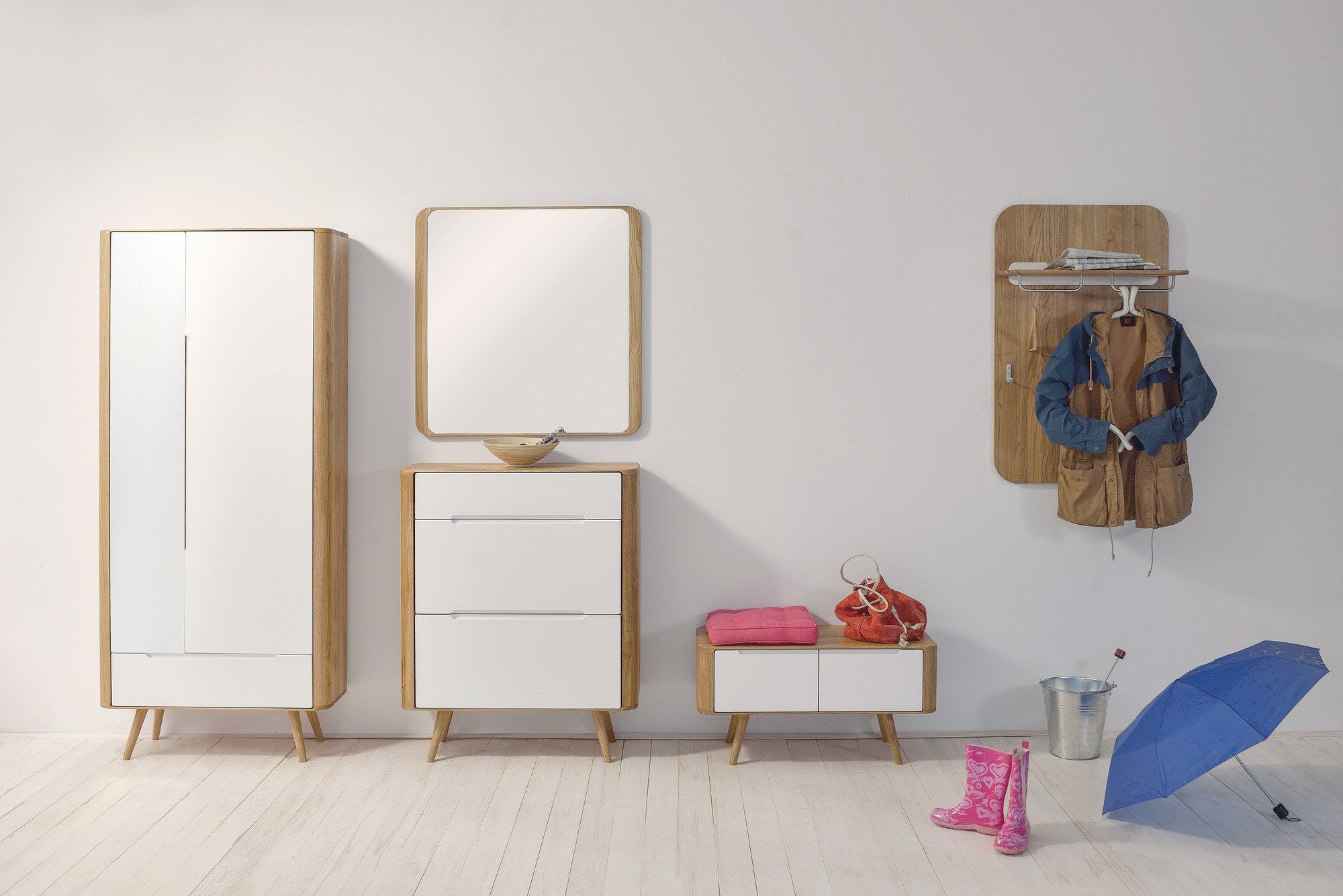 ENA | Hallway unit Ena Collection By Gazzda design Salih Teskeredžic