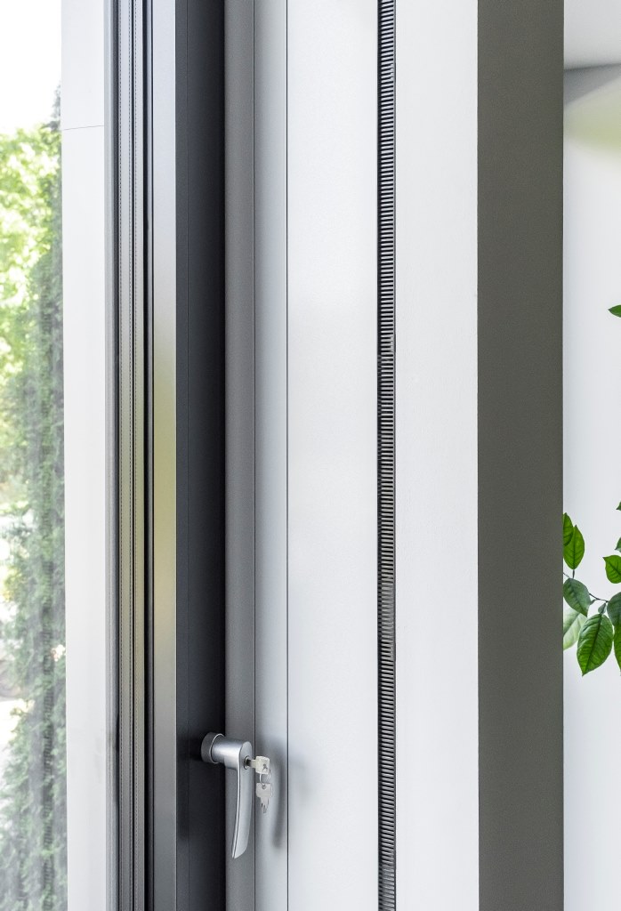 ENDURA® TWIST Ventilation system for aluminum windows By RENSON
