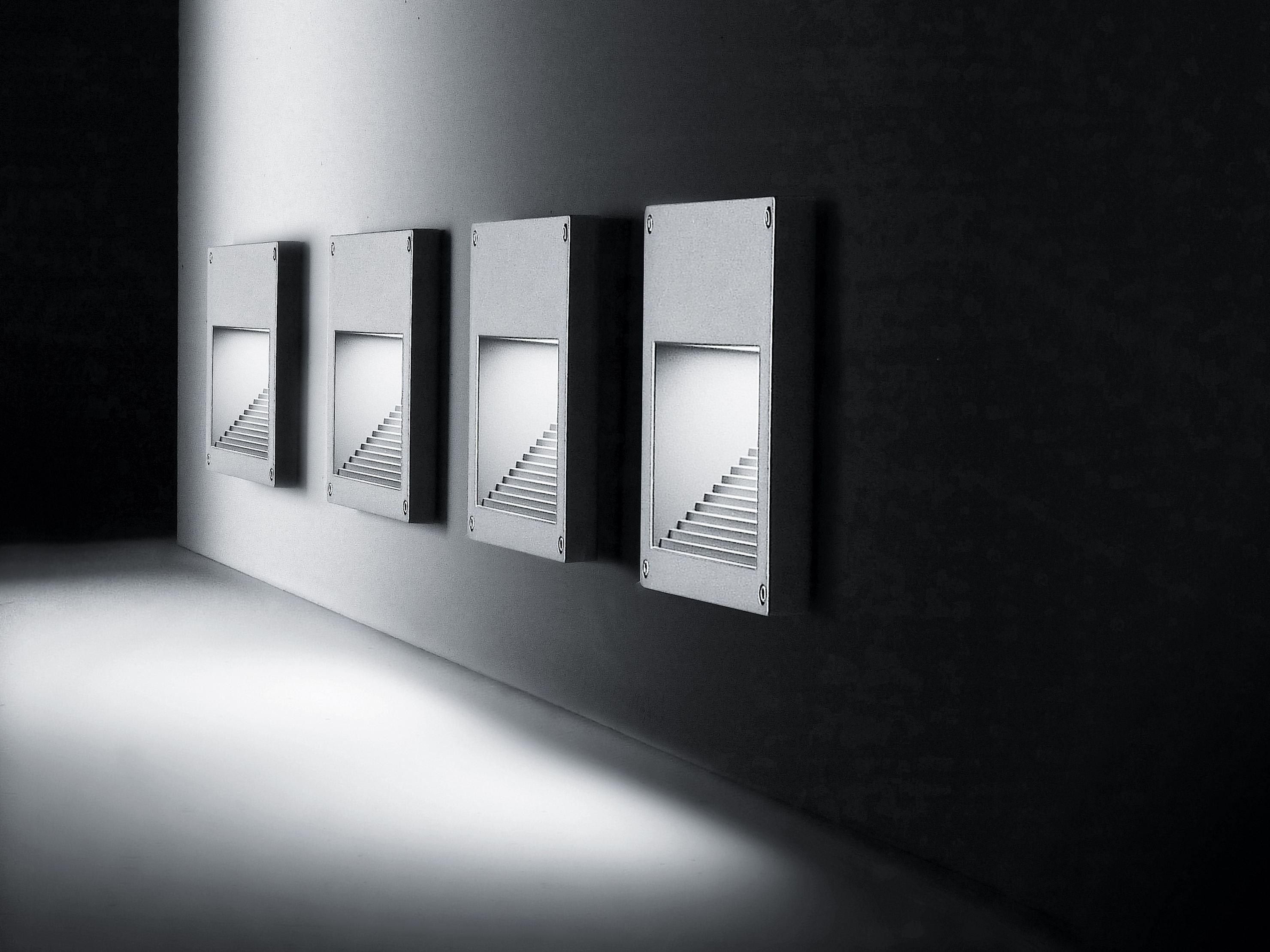 EOS LED die cast aluminium steplight By SIMES