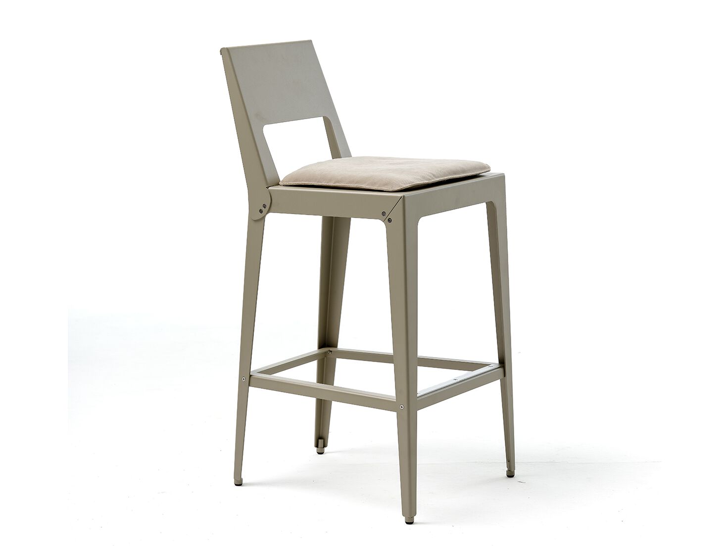 ALU Stool By EPÒNIMO