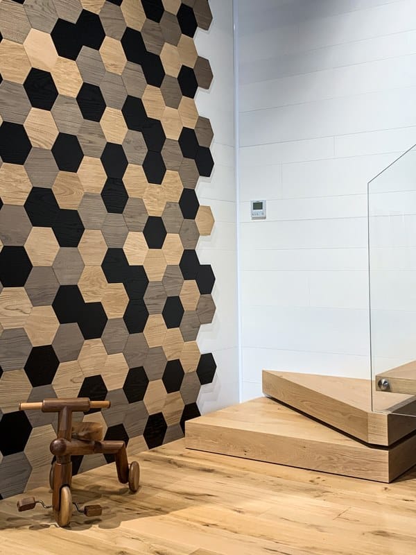 Acoustic oak wall tiles ESAGONO By Legno System