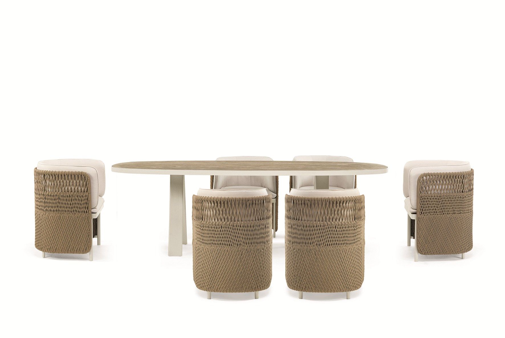 ESEDRA Oval teak garden table By Ethimo | design Luca Nichetto