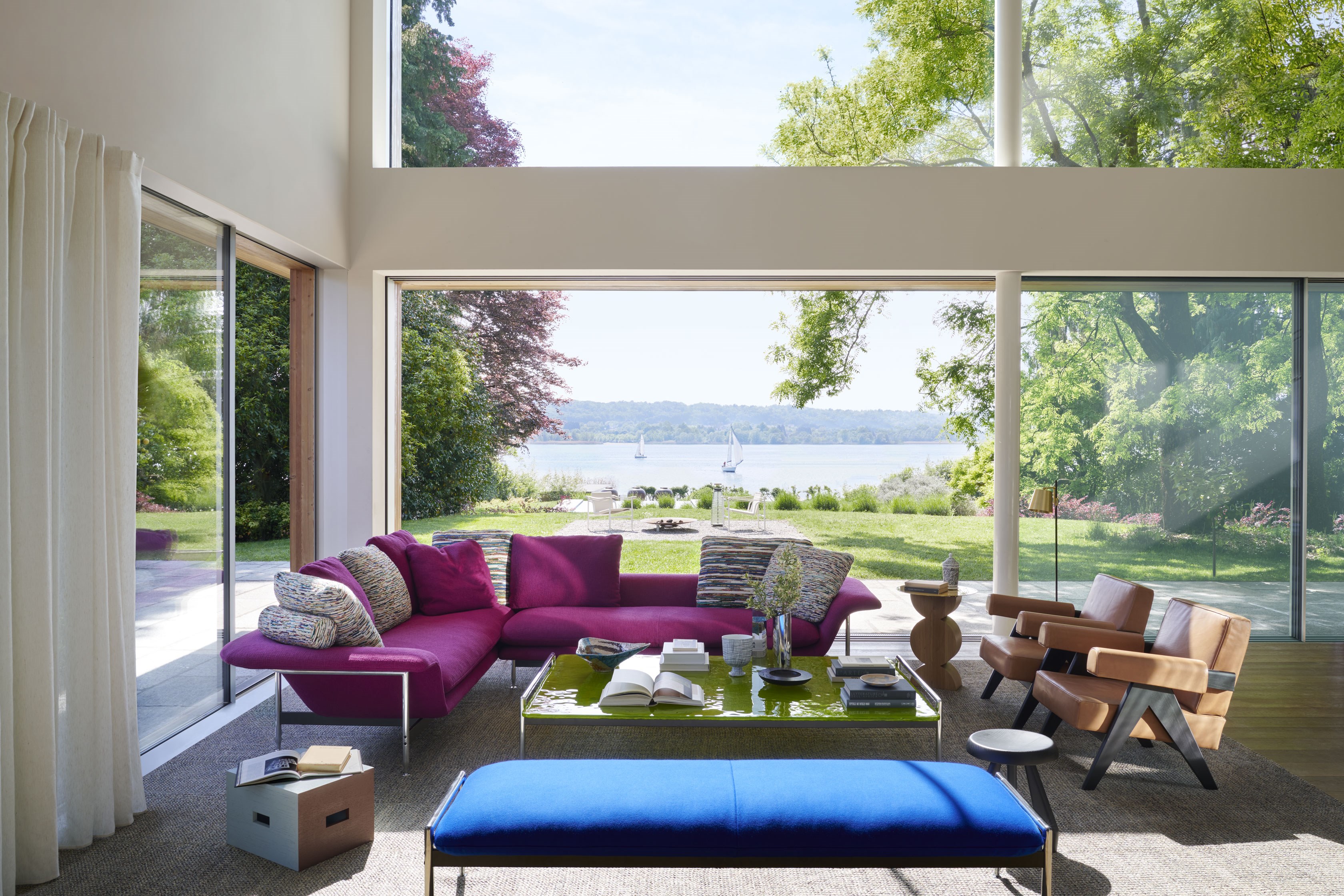 ESOSOFT | Day bed By Cassina design Antonio Citterio