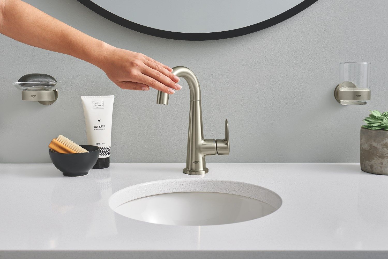 ESSENTIALS 40365_ | Porta asciugamani By Grohe